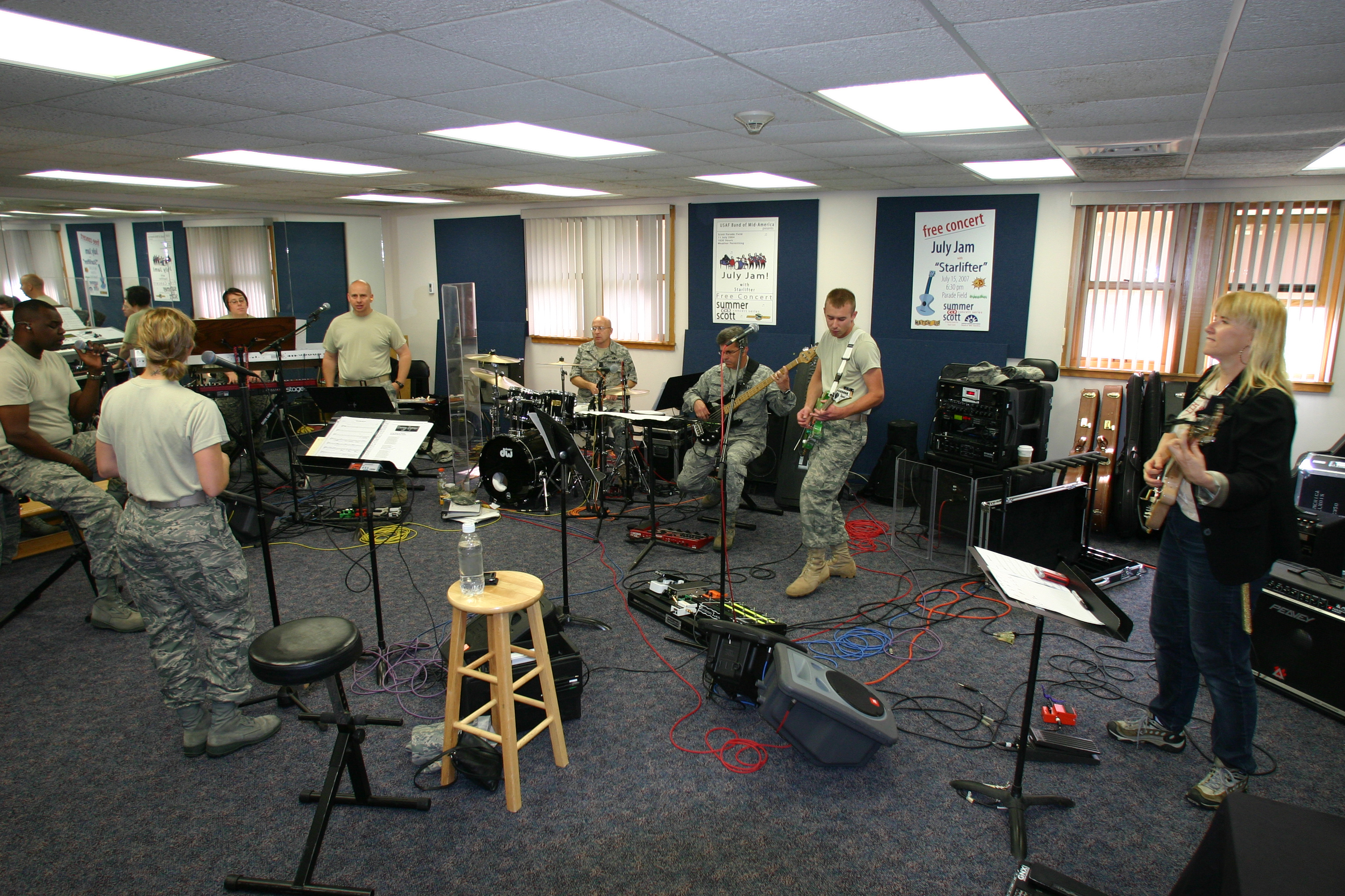 World Class Guitarist joins forces with Band of Mid-America > Air Force ...