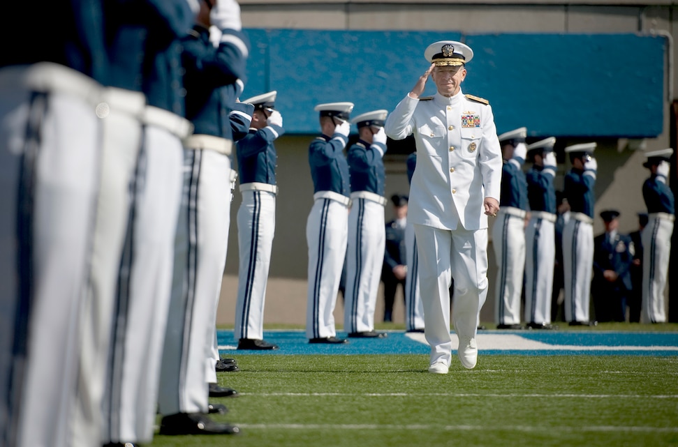 Mullen offers leadership challenges to Academy grads > United States ...