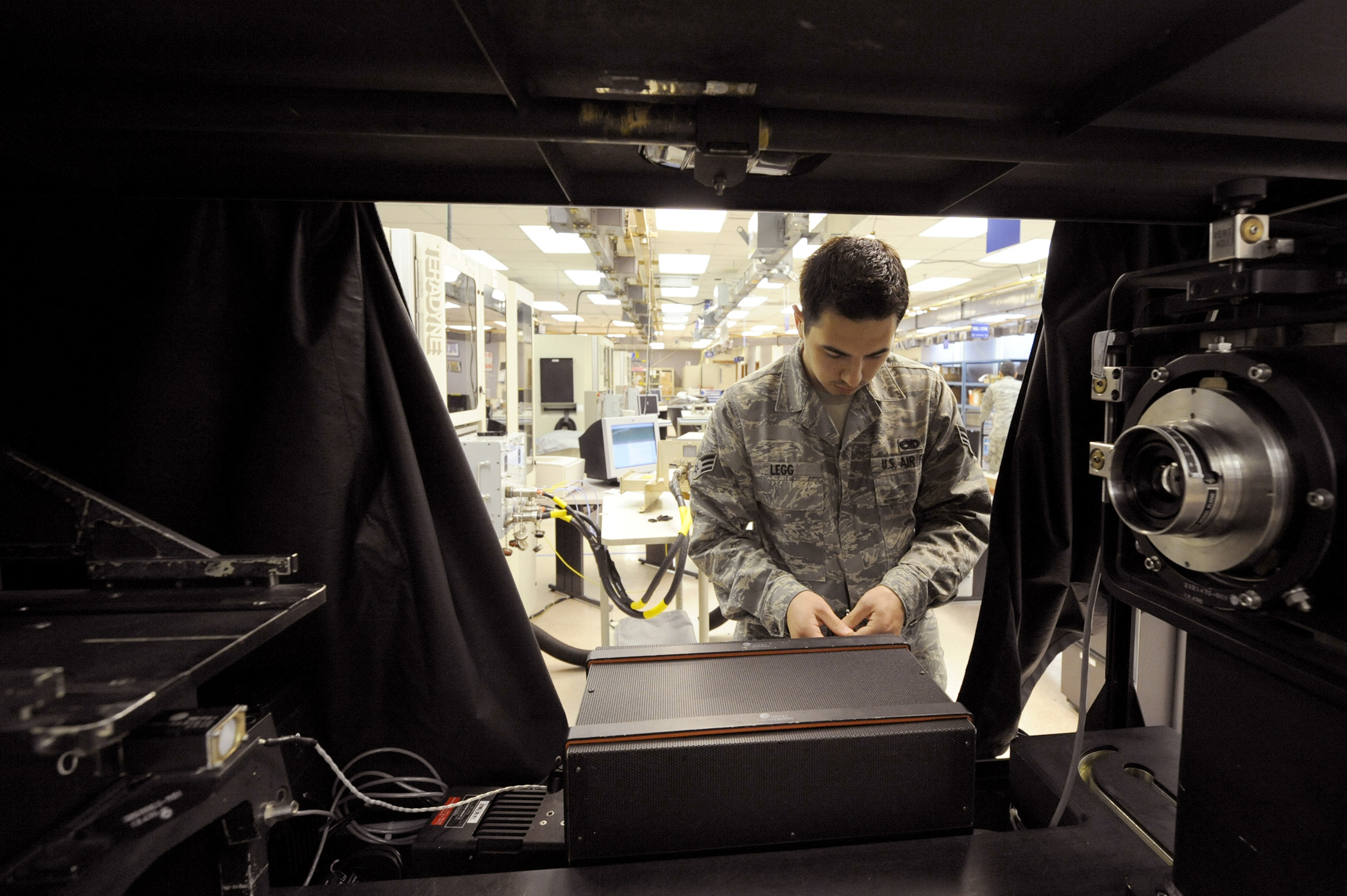 Avionics shop works around the clock > Air Force > Article Display