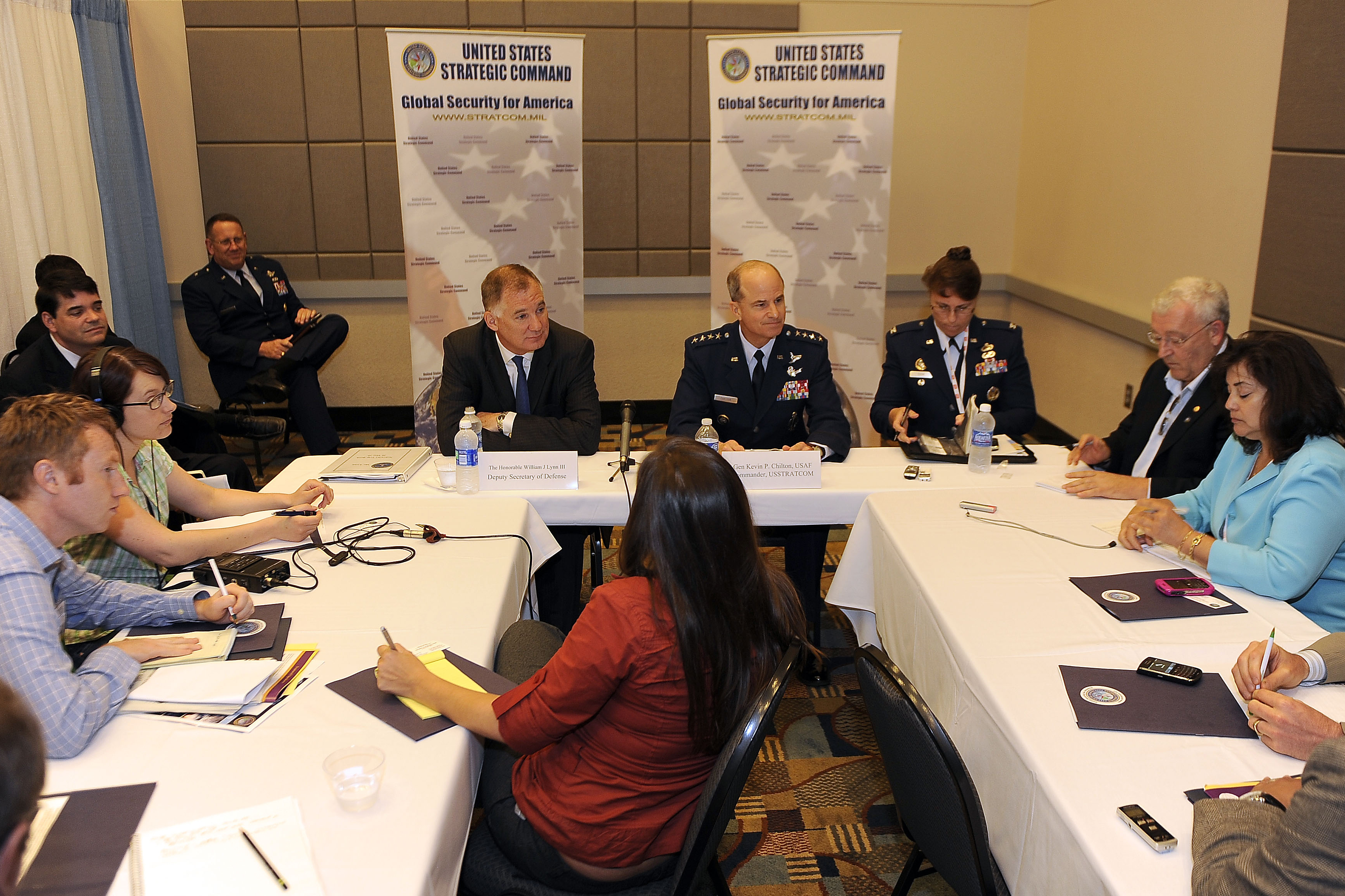 Deputy Defense Secretary William J. Lynn III and U.S. Strategic Command ...
