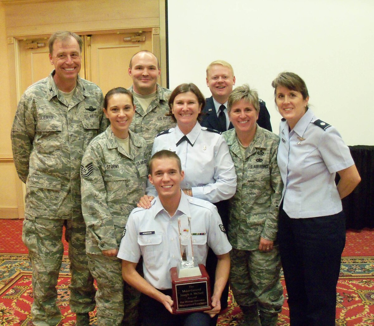 445th Airlift Wing wins McNeil Award > Air Force Reserve Command > News ...
