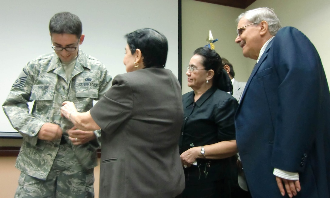 Air Force Master Sgt. Fred Campos, a Salvadoran-American serving in the ...