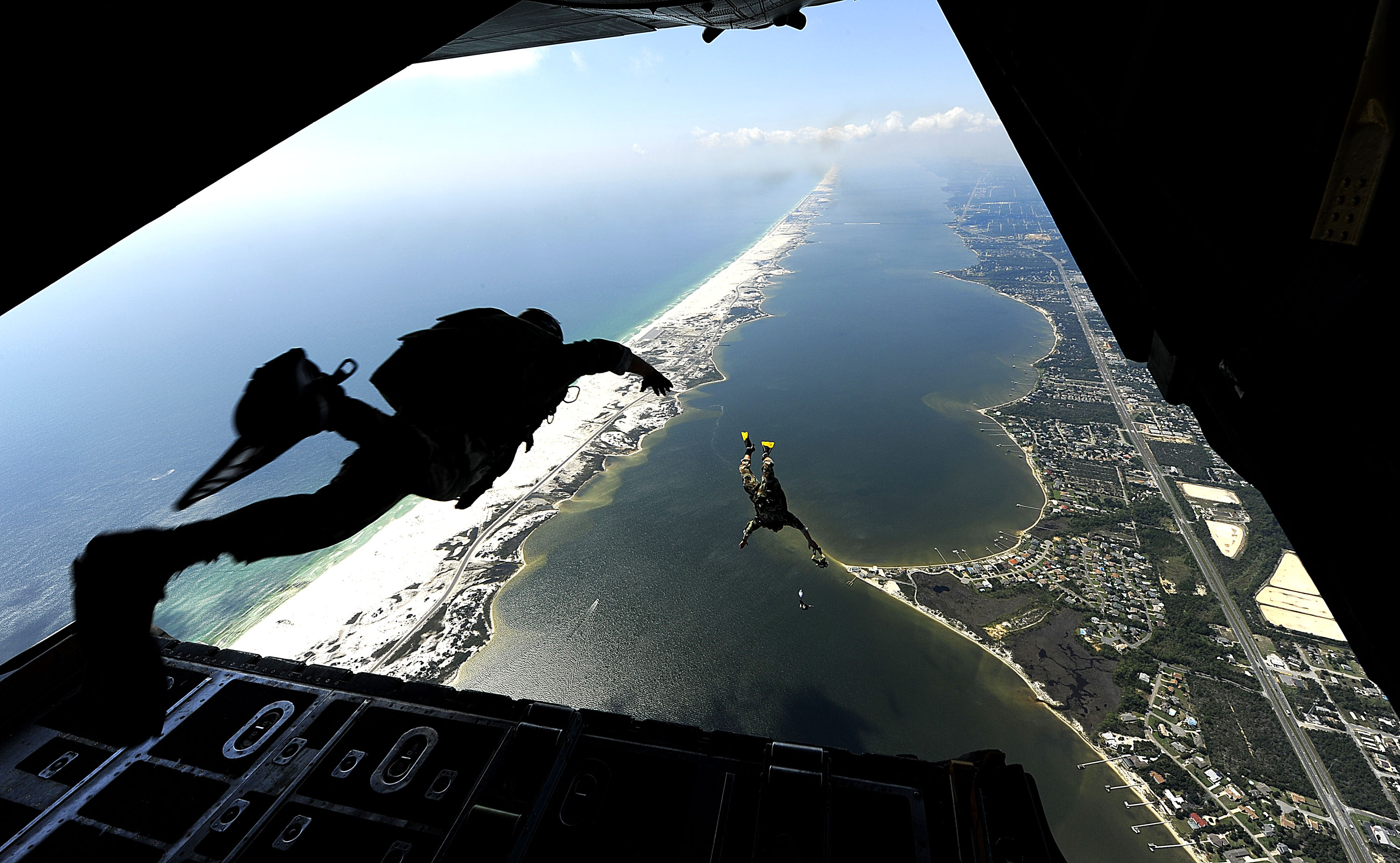 23rd STS Airmen jump from sky to sound > Air Force Special Operations ...
