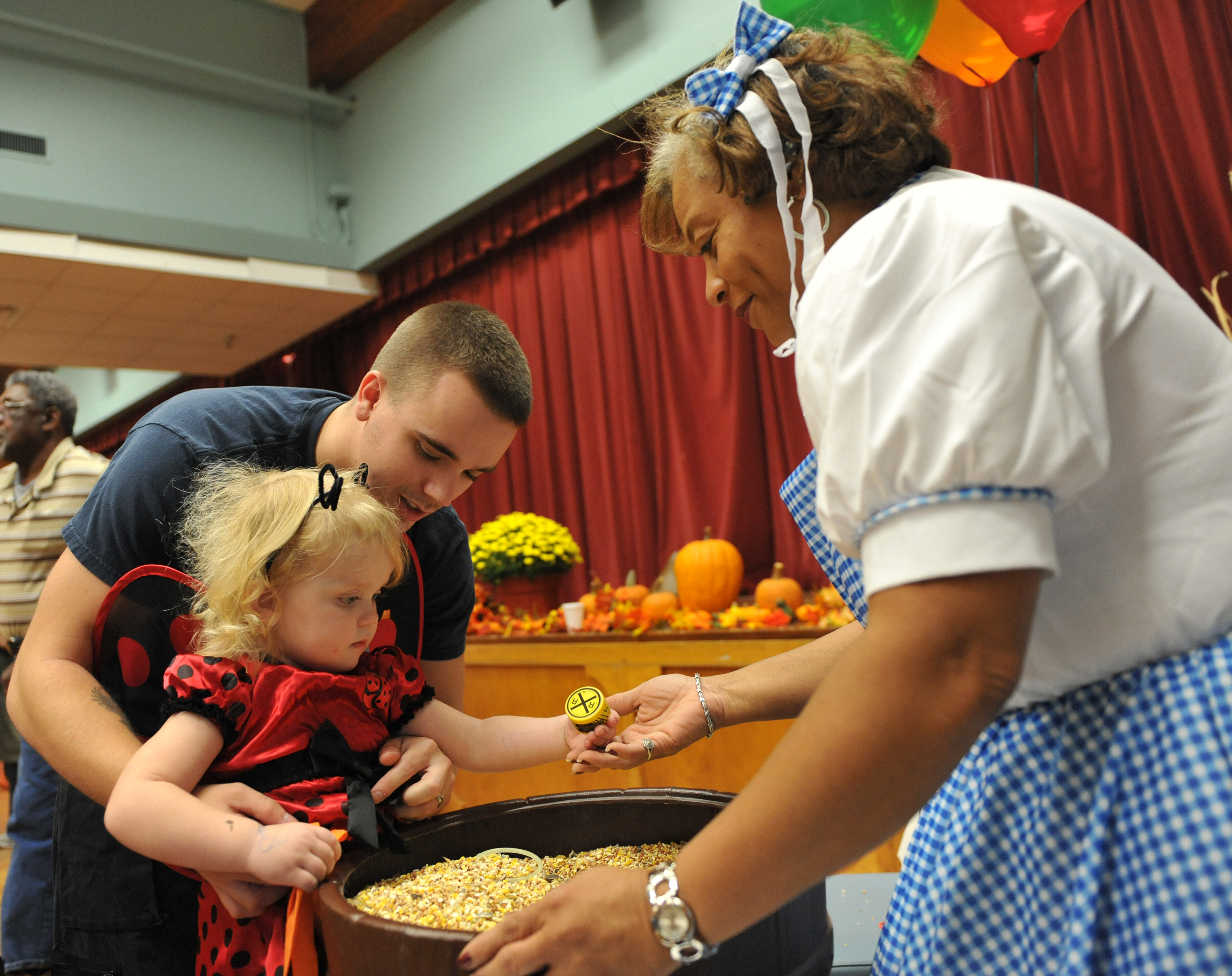 Families attend Harvest Festival > Little Rock Air Force Base > Display