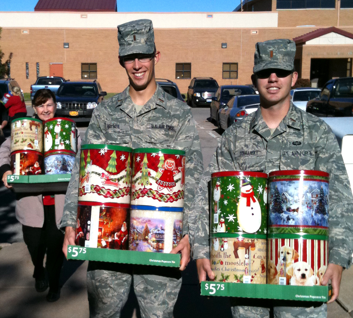 Operation Cookie Cutter provides deployed Vance Airmen holiday cheer ...