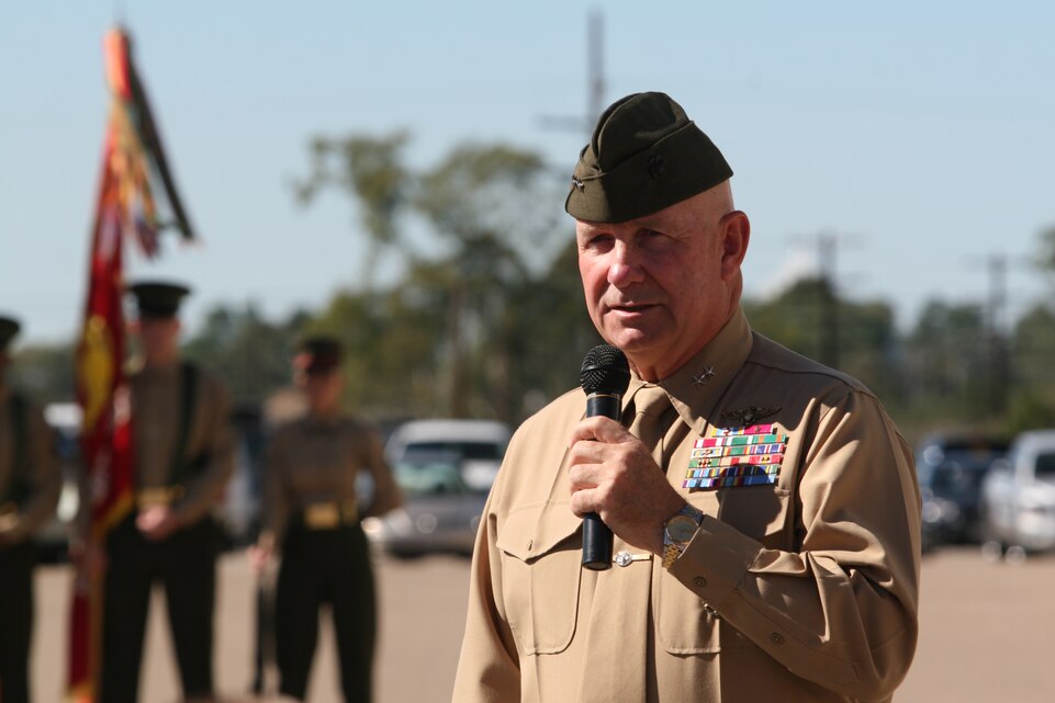 Dedication ceremony unveils history of MACG-38 > 3rd Marine Aircraft ...
