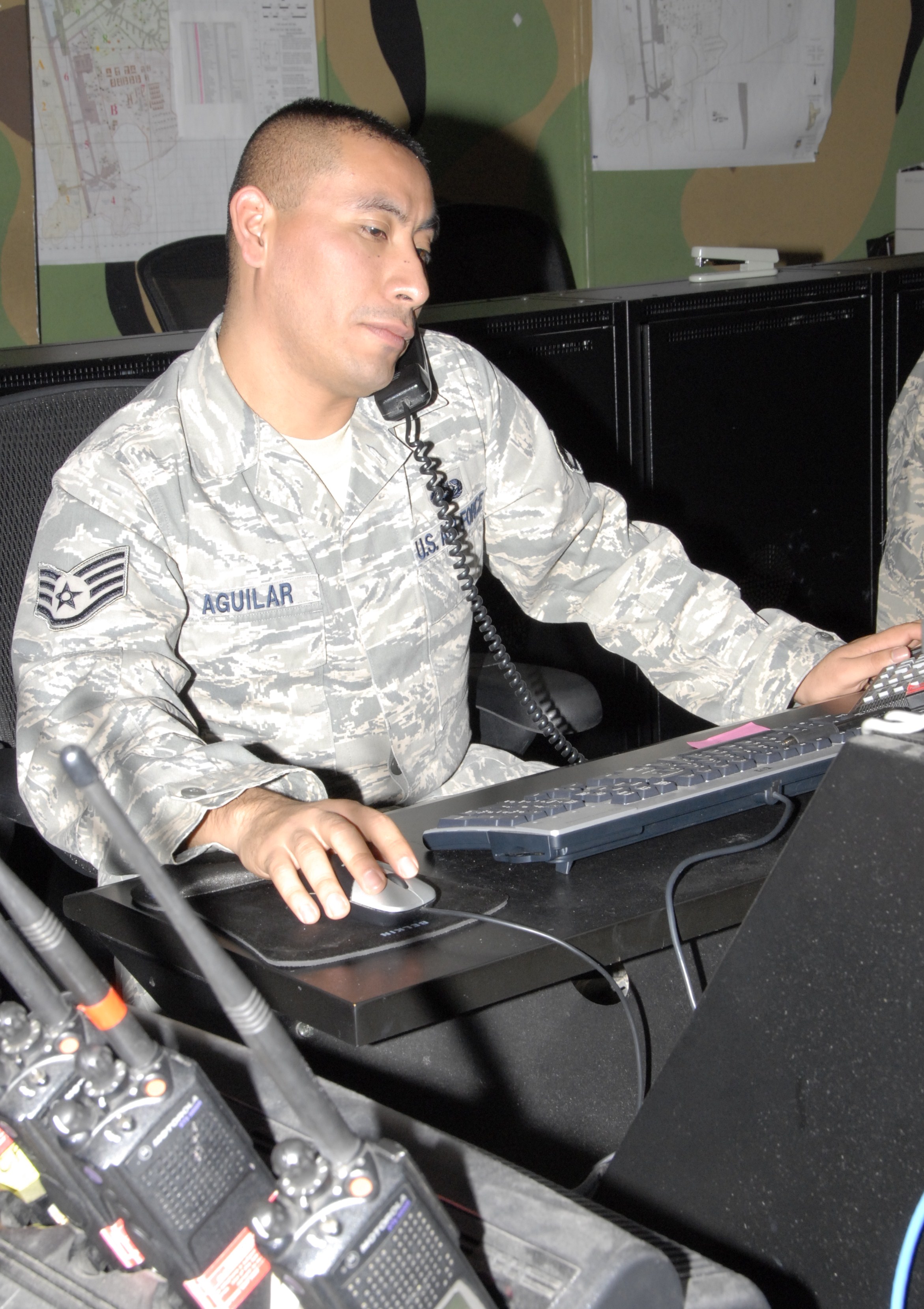 8th CS keeps Kunsan connected > Pacific Air Forces > Article Display