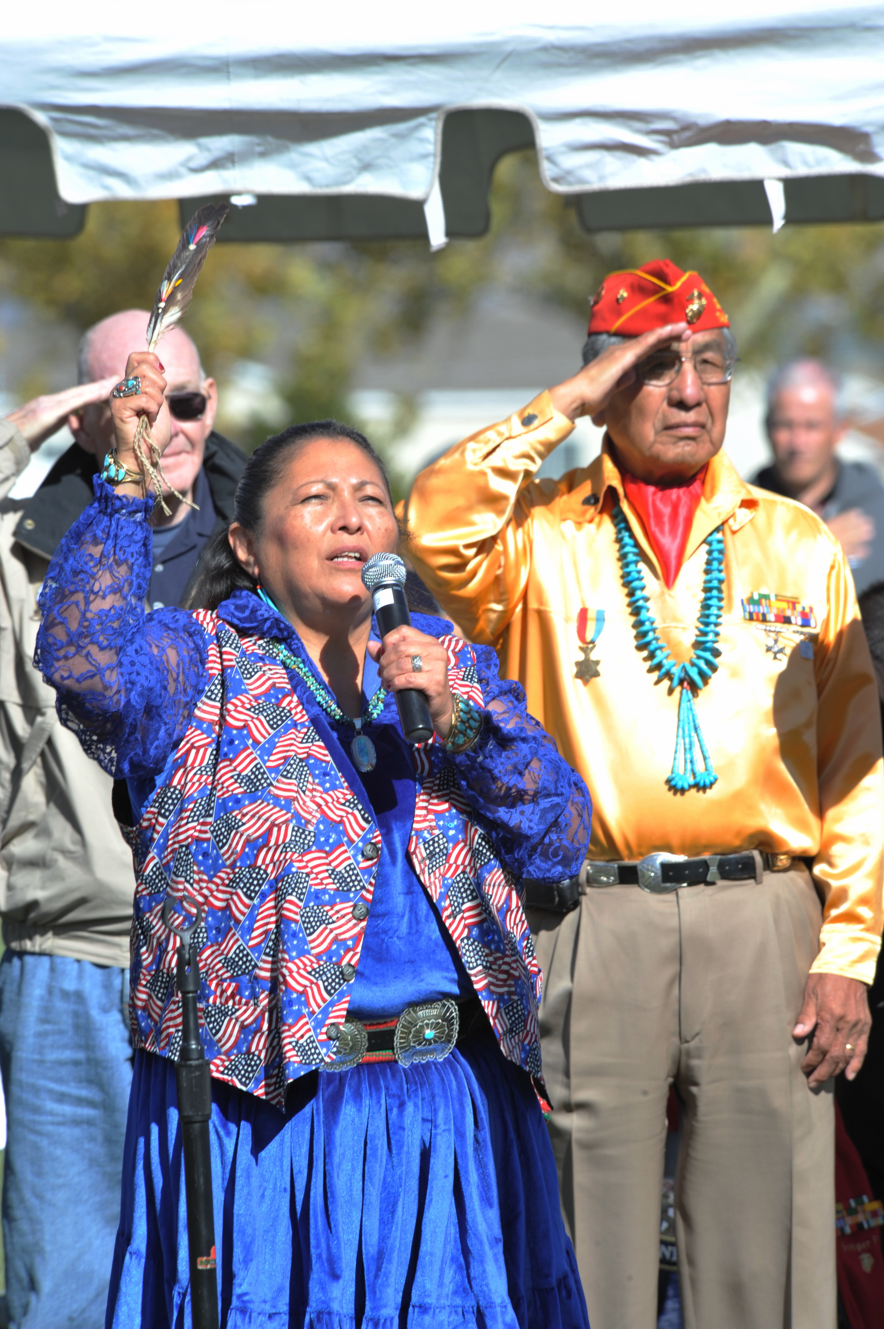 Code talkers visit during tribute to veterans and Native Americans ...