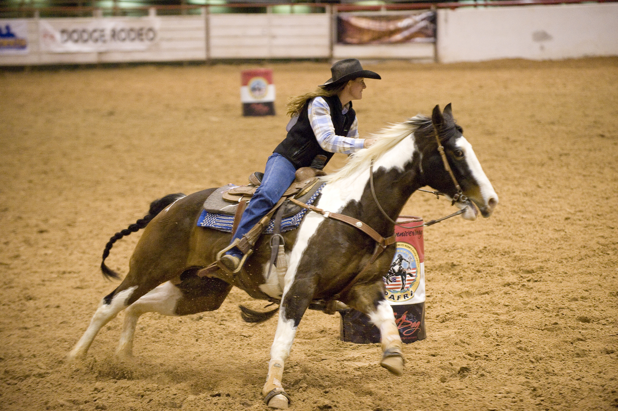 Airmen rope competition at rodeo world finals