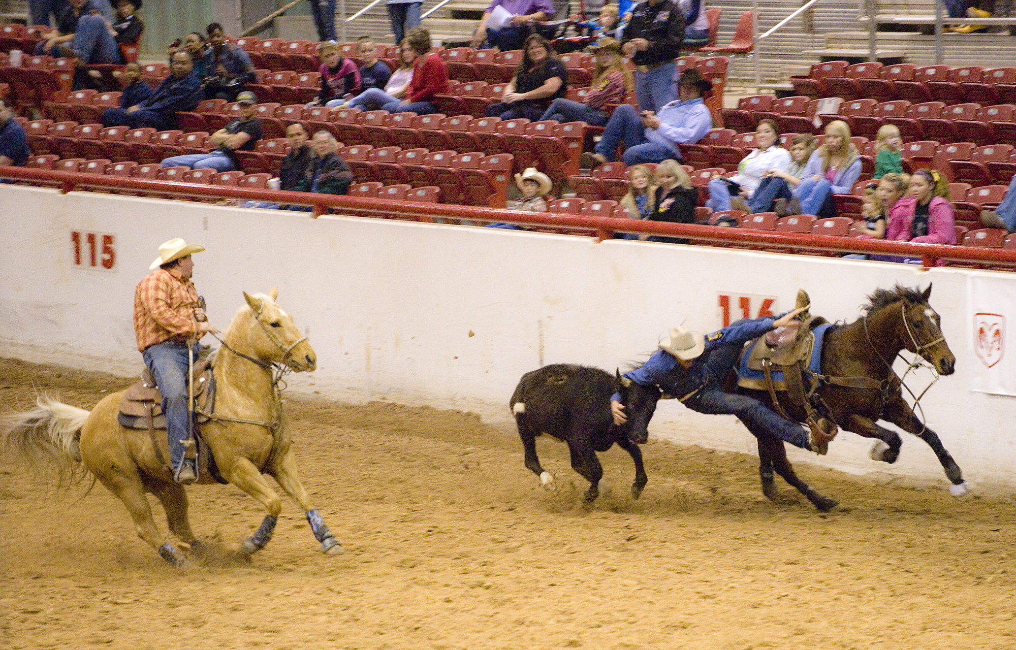 Airmen rope competition at rodeo world finals