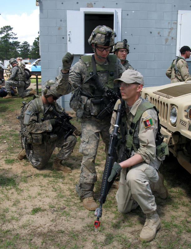 Soldiers from the 101st Airborne Division’s 4th Brigade Combat Team ...