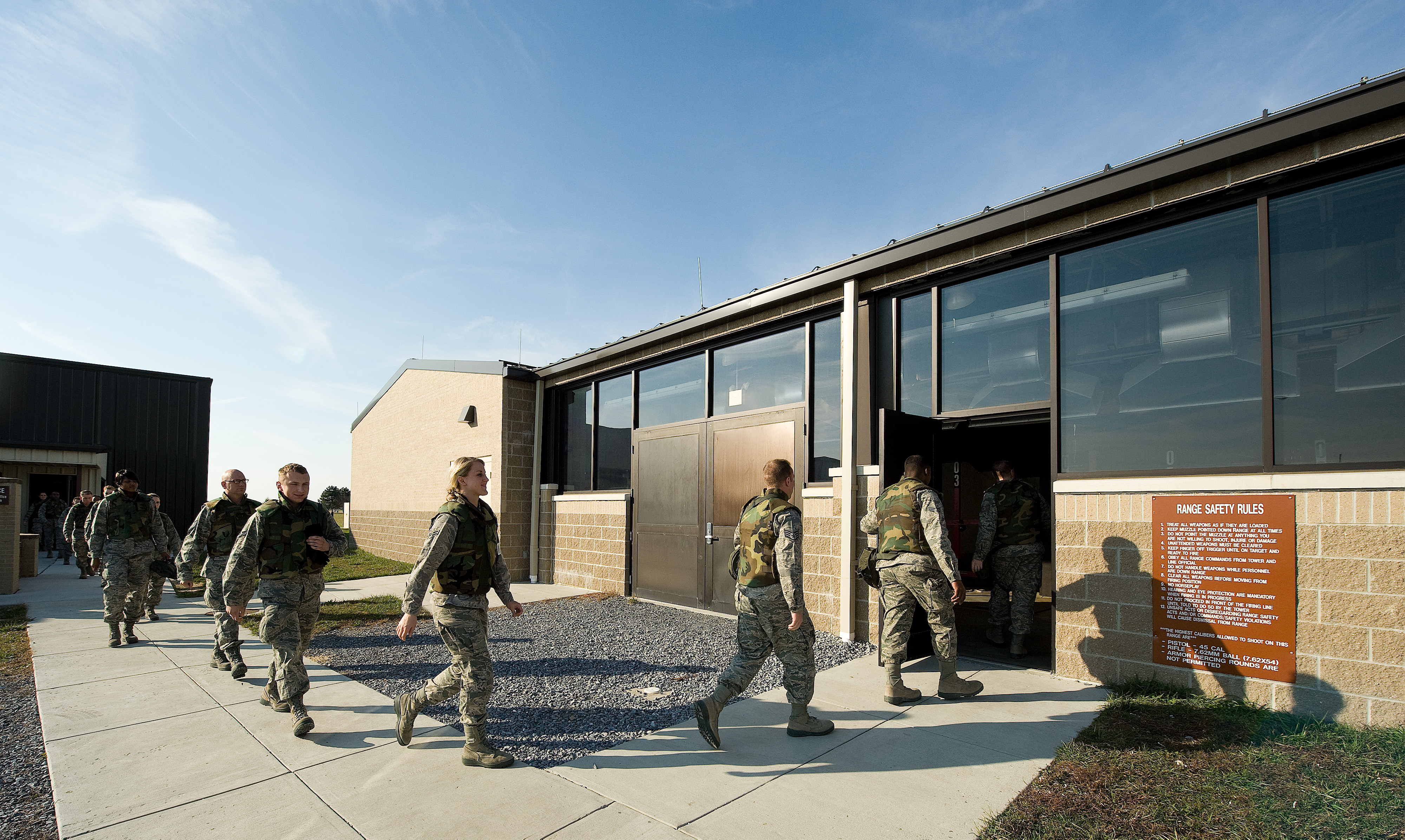 Dover hosts Tops in Blue weapon qualifcation > Air Mobility Command ...