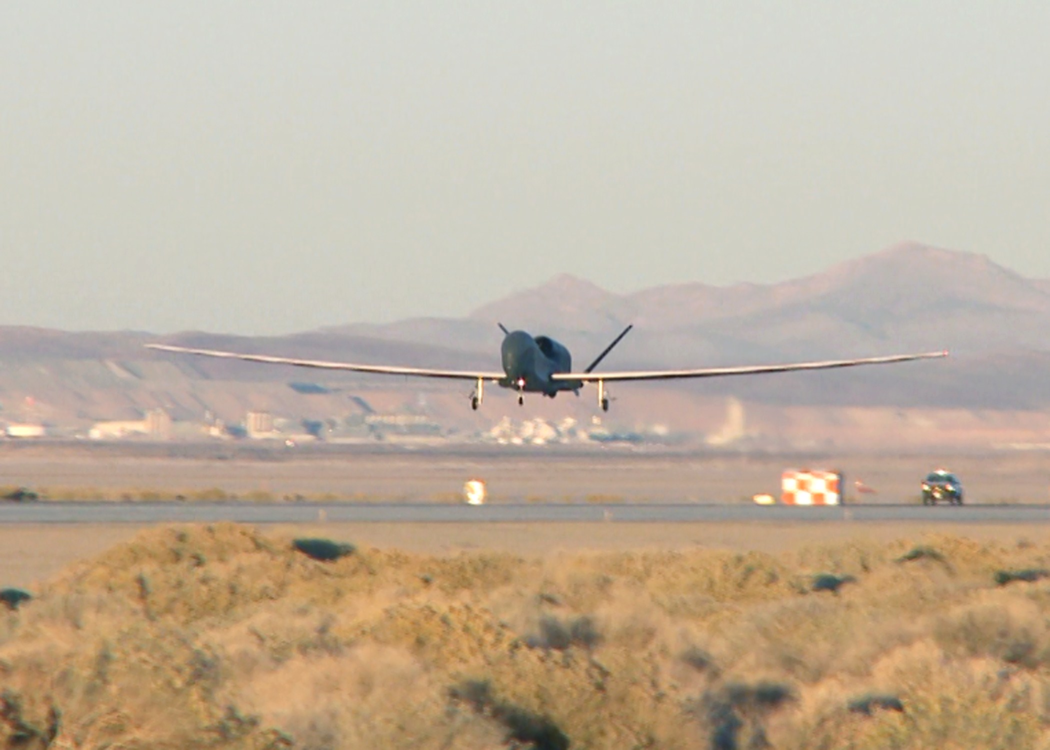 Edwards wing tests Global Hawk with alternative fuel for first time ...