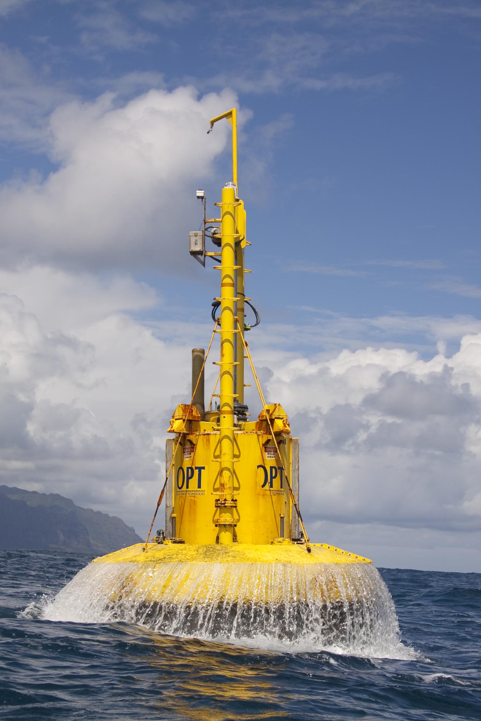 Hydrokinetic buoy connects to power grid on MCB Hawaii > Marine Corps ...