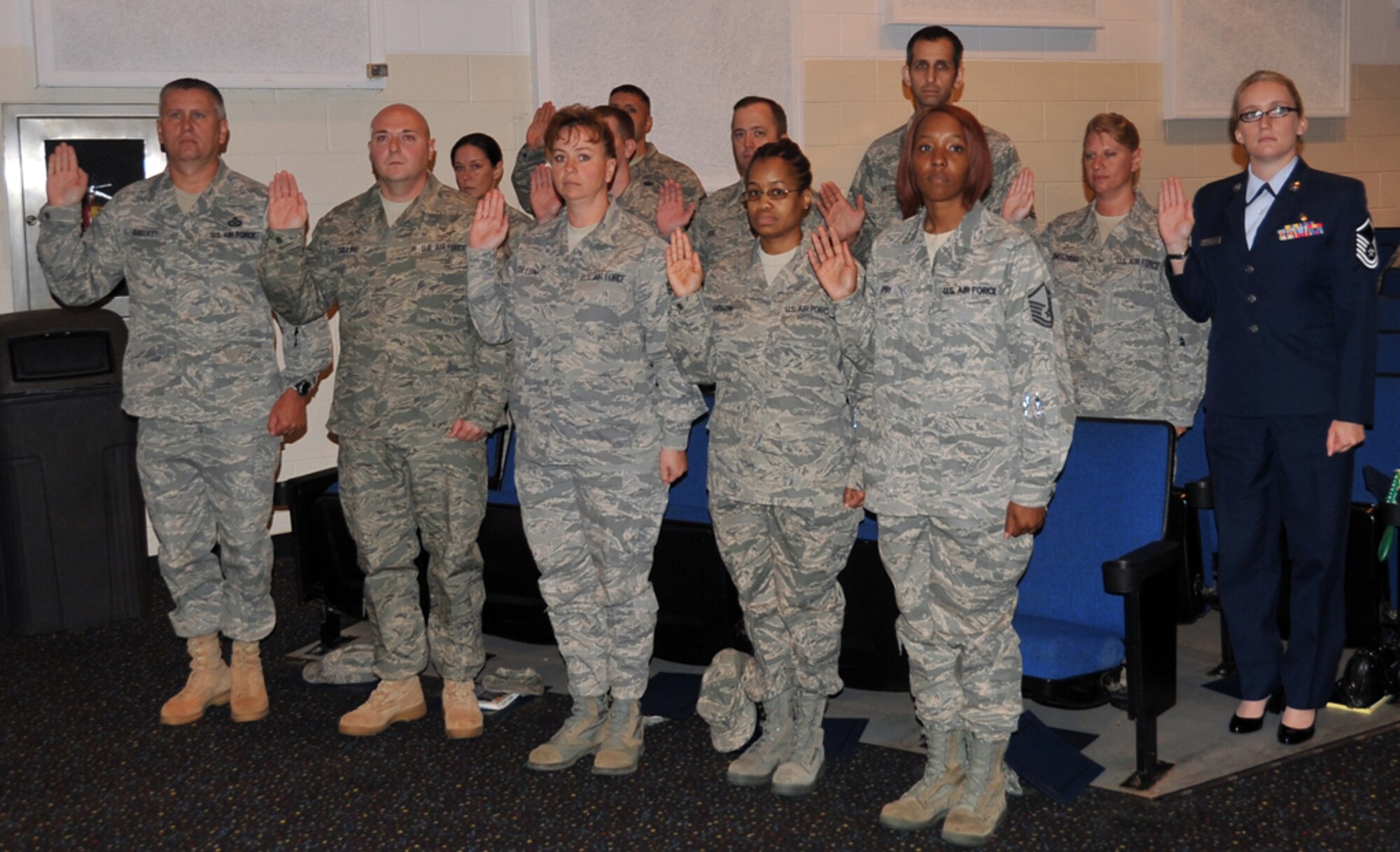 Raise a hand with pride > 932nd Airlift Wing > Article Display