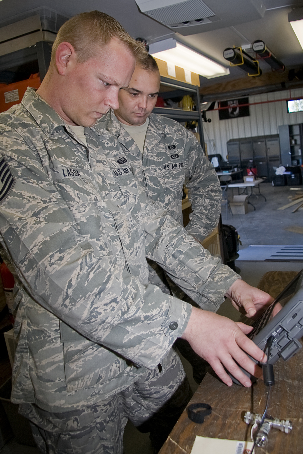 434th CS amps up EM response trailer > Grissom Air Reserve Base ...
