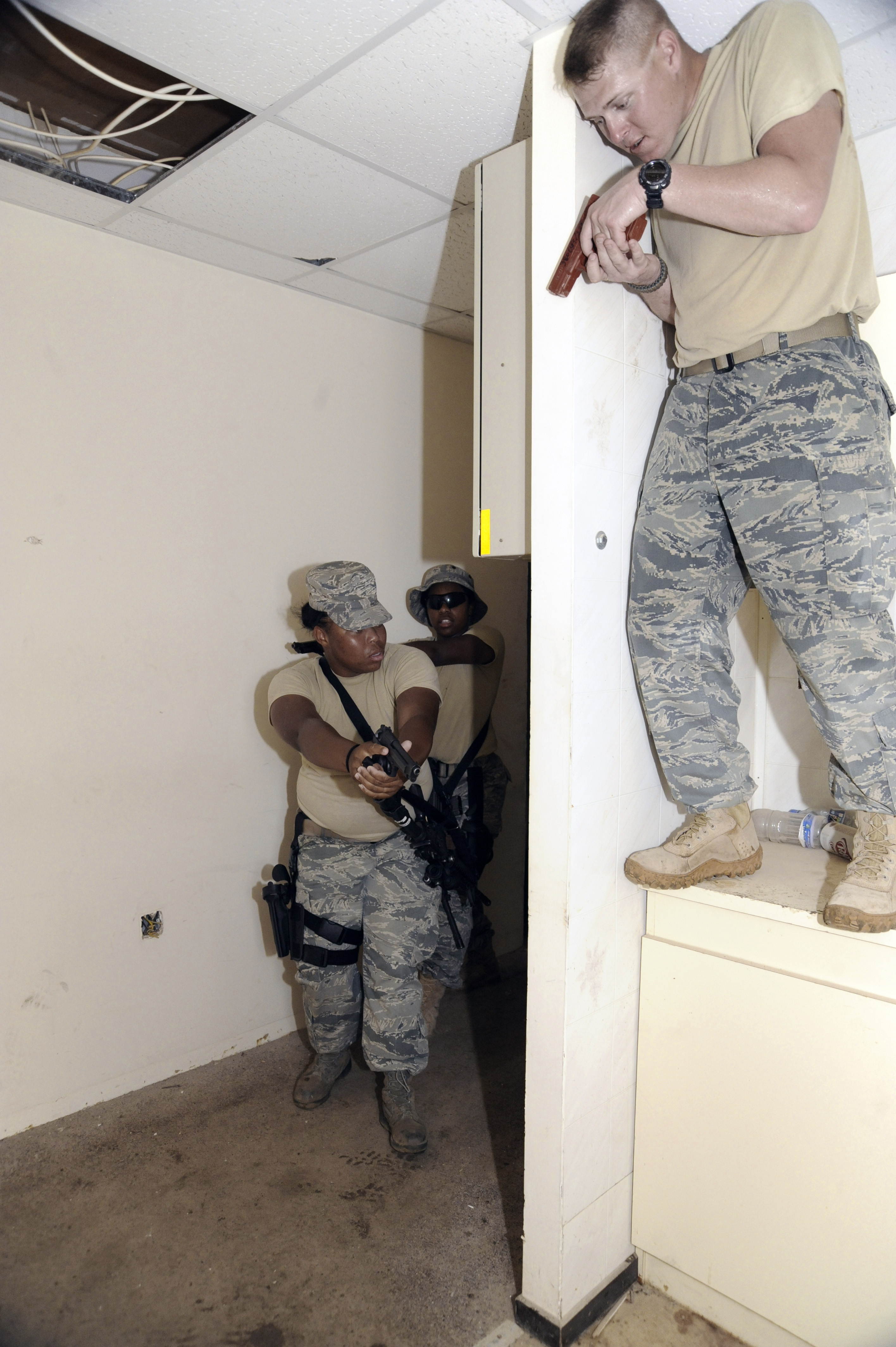380th ESFS Defenders hone their combat edge > U.S. Air Forces Central ...
