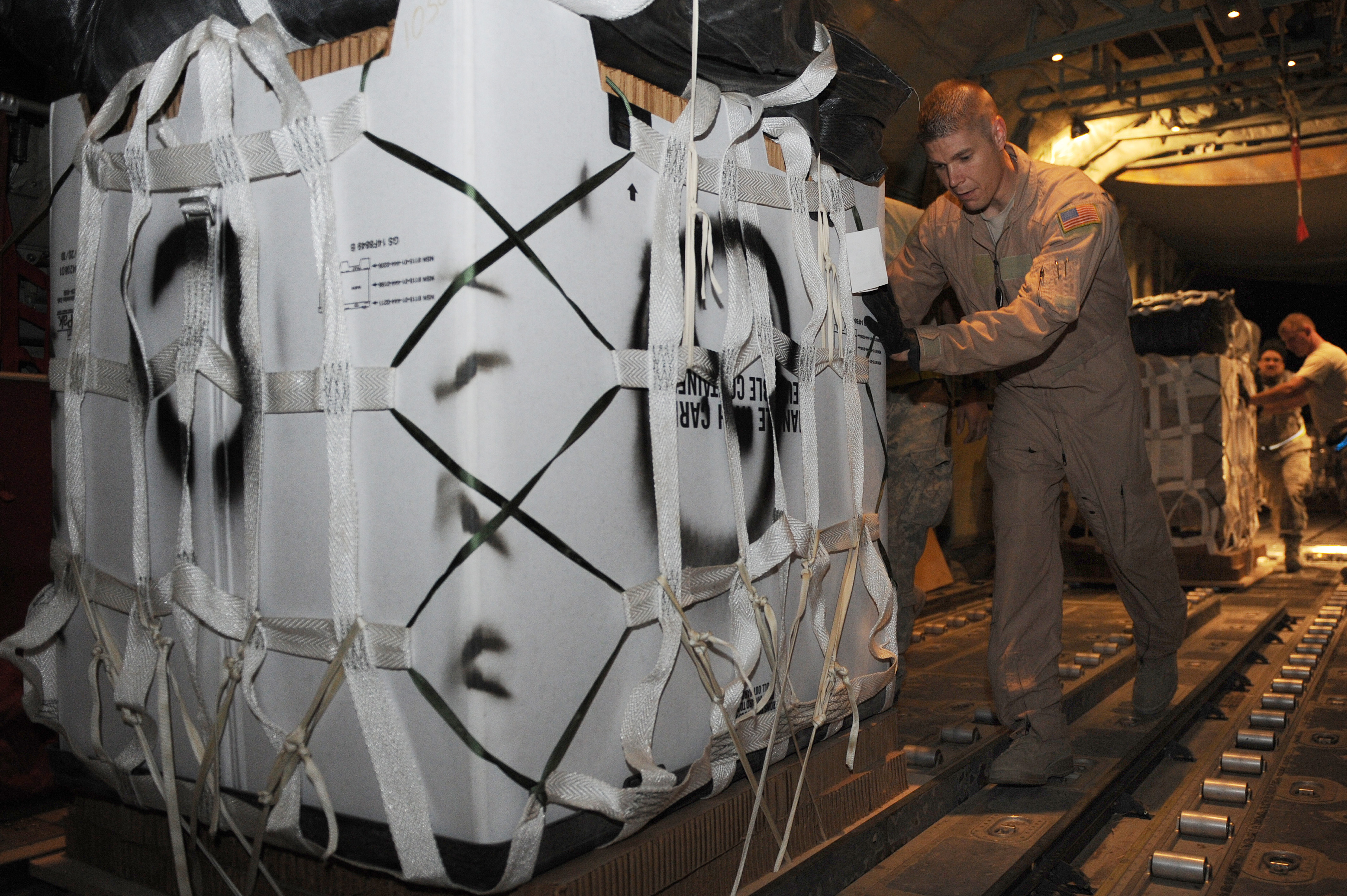 Supporting warfighters, one airdrop at a time > Little Rock Air Force ...
