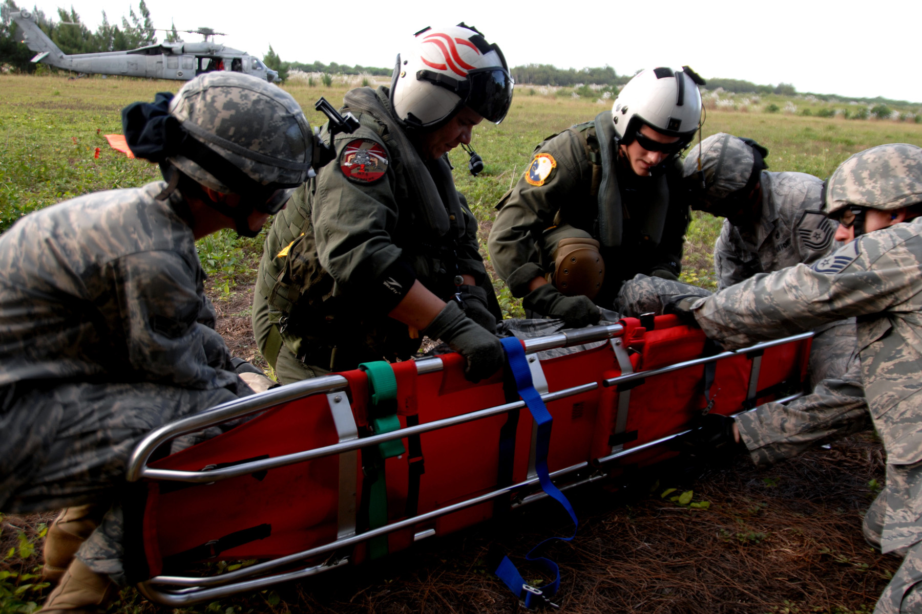 36th MRS and HSC-25 train together for future relief efforts