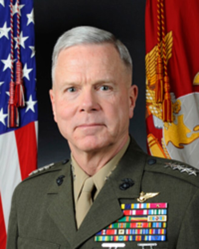 101020-M-1549W-001_General_Amos.jpg