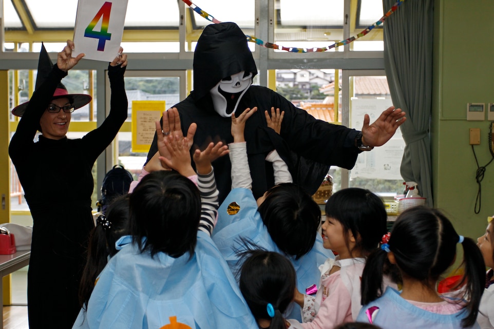 Sailors Marines Teach Japanese Children Abcs Of Trick Or Treat