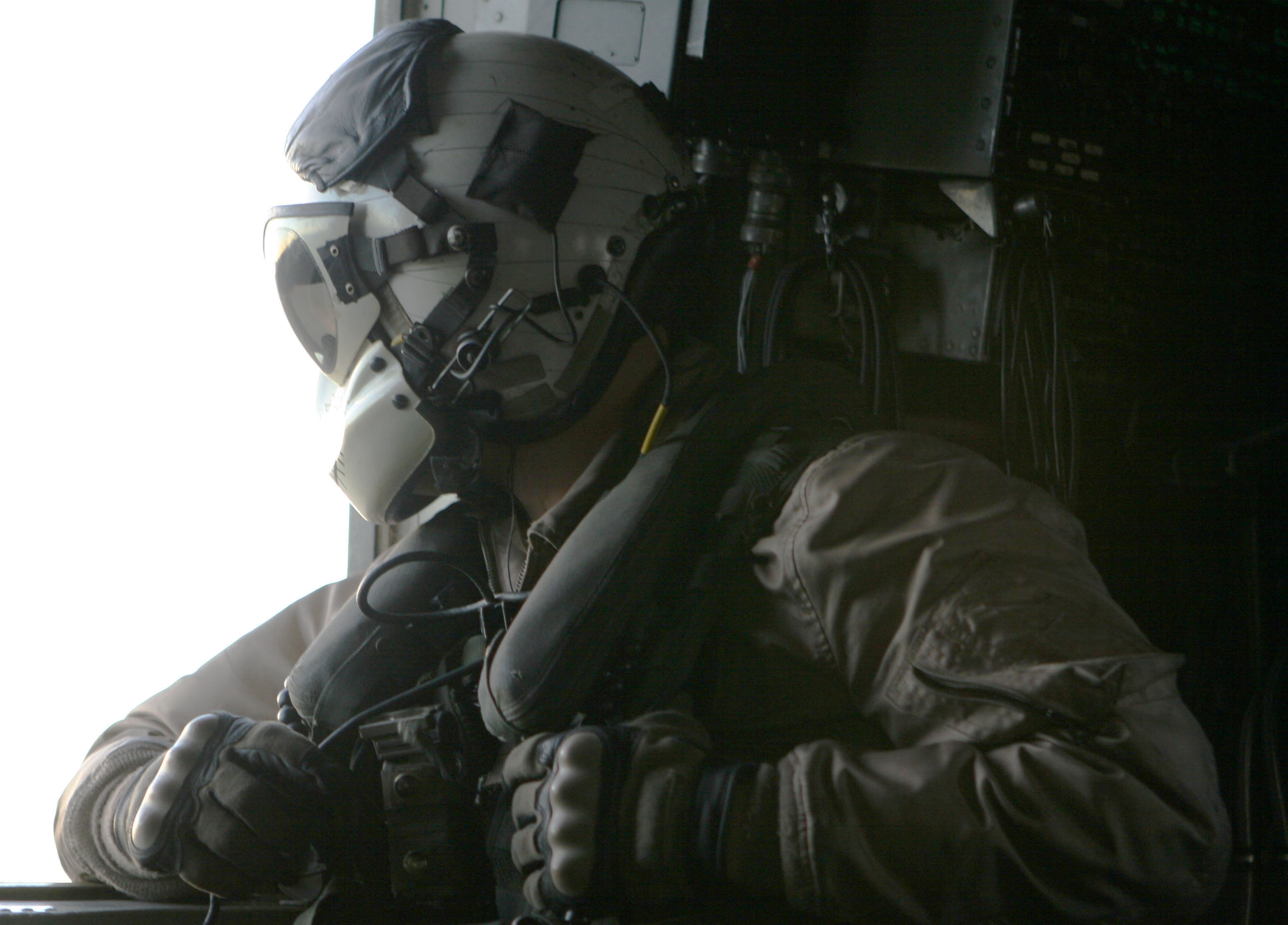 Super Stallion crew chiefs carry the load > United States Marine Corps ...