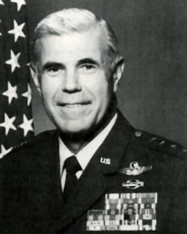 GENERAL THOMAS C. RICHARDS > U.S. Air Force > Biography Display