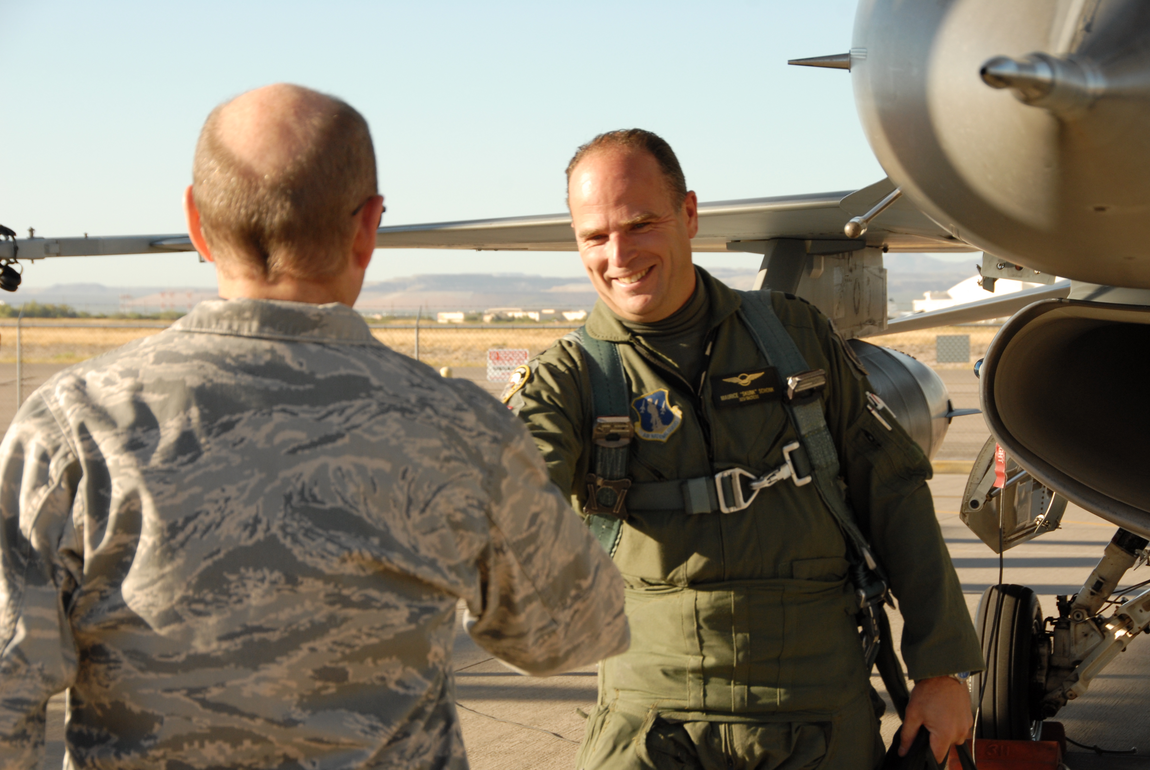 Dutch Air Force arrives for training in Tucson