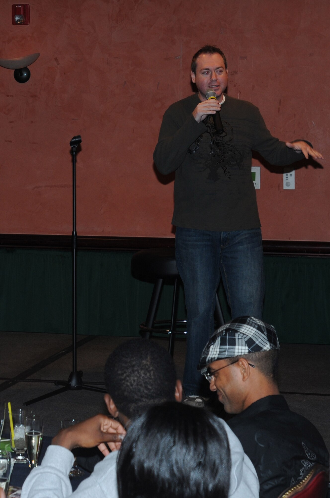 Tommy Davidson, Rob Maher Entertain Aviano > Aviano Air Base > News Display