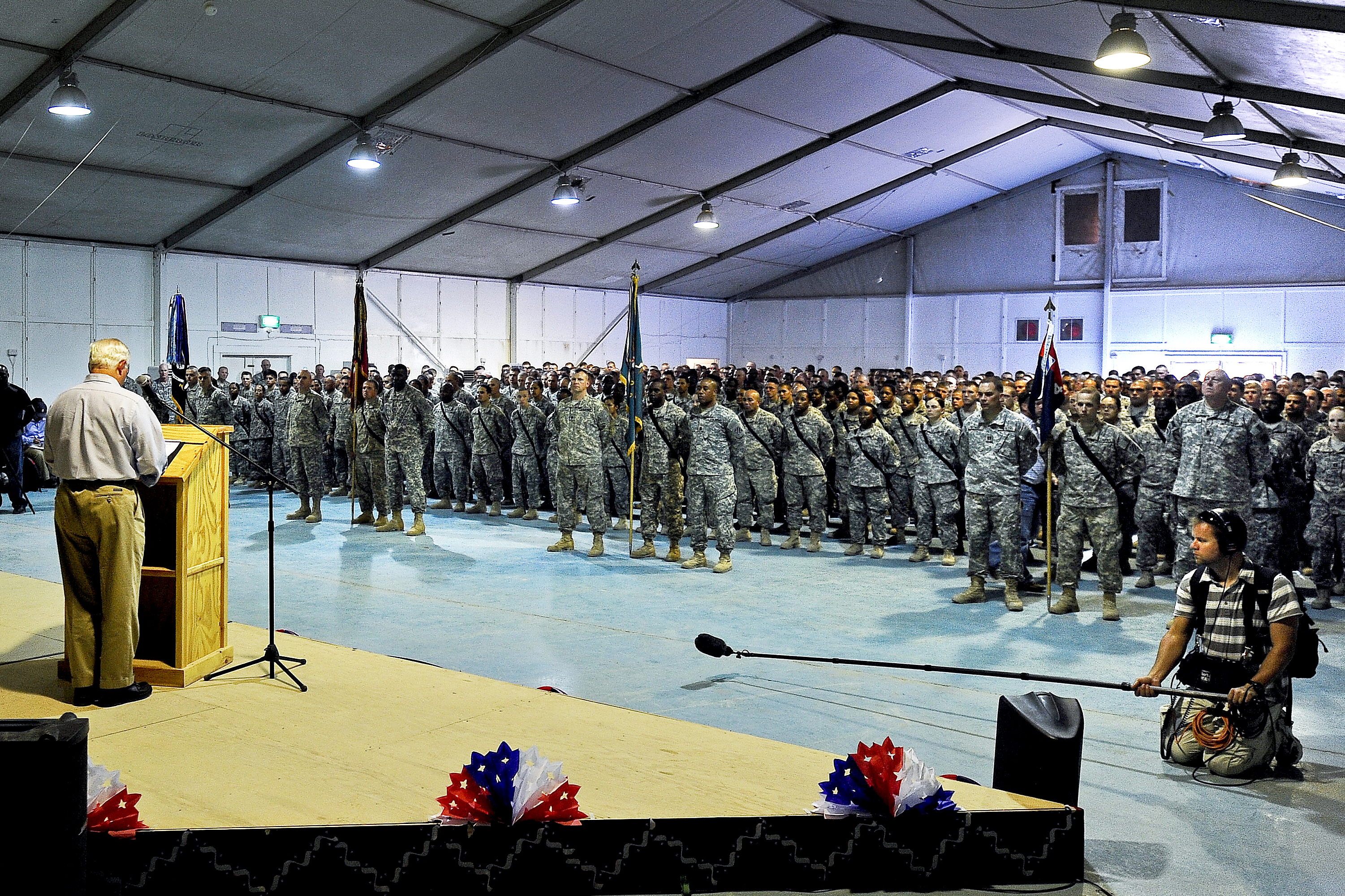 Gates: War in Iraq over, U.S. transitioning to Iraqi forces > Air Force ...