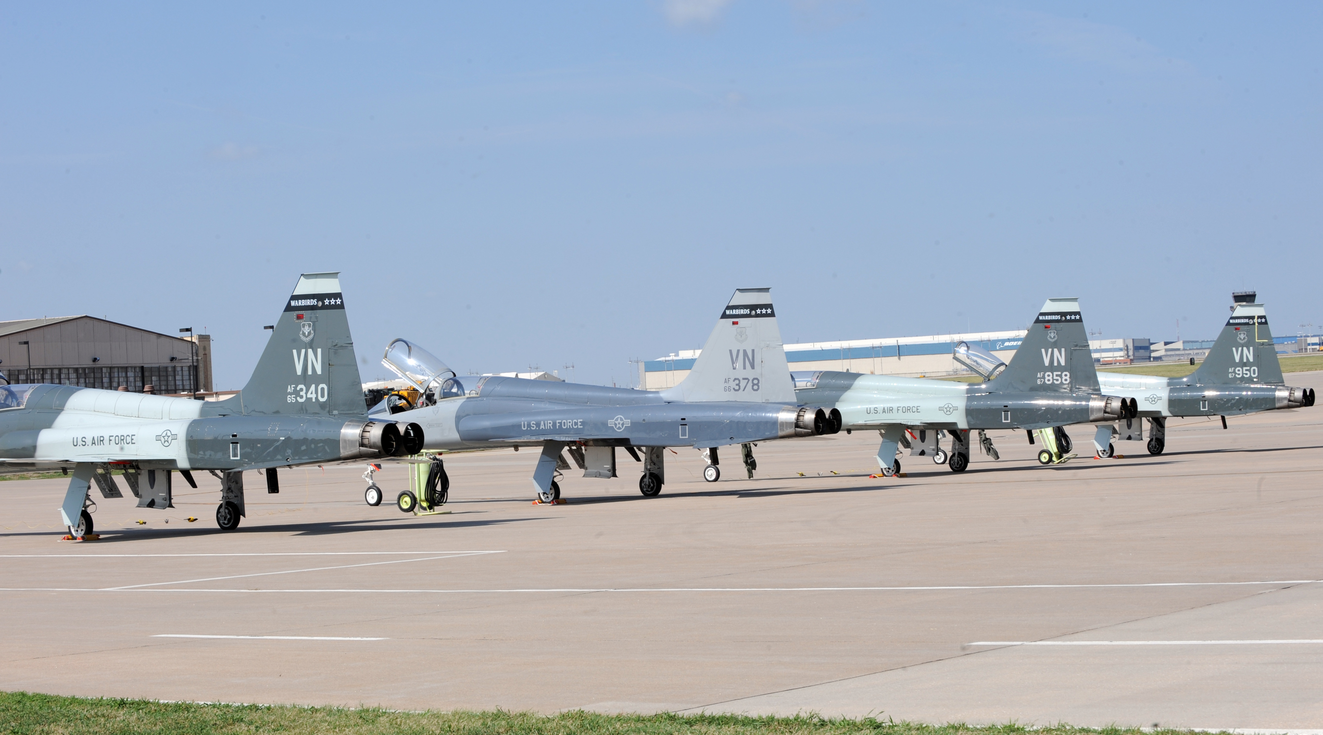 Airfield management personnel keep runways safe > McConnell Air Force ...