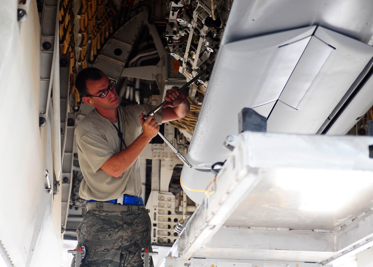 B-1 carries first full JASSM load > Dyess Air Force Base > Article Display