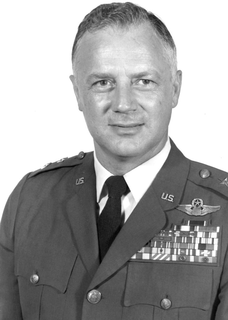 LIEUTENANT GENERAL DONAVON FRANCIS SMITH > Air Force > Biography Display