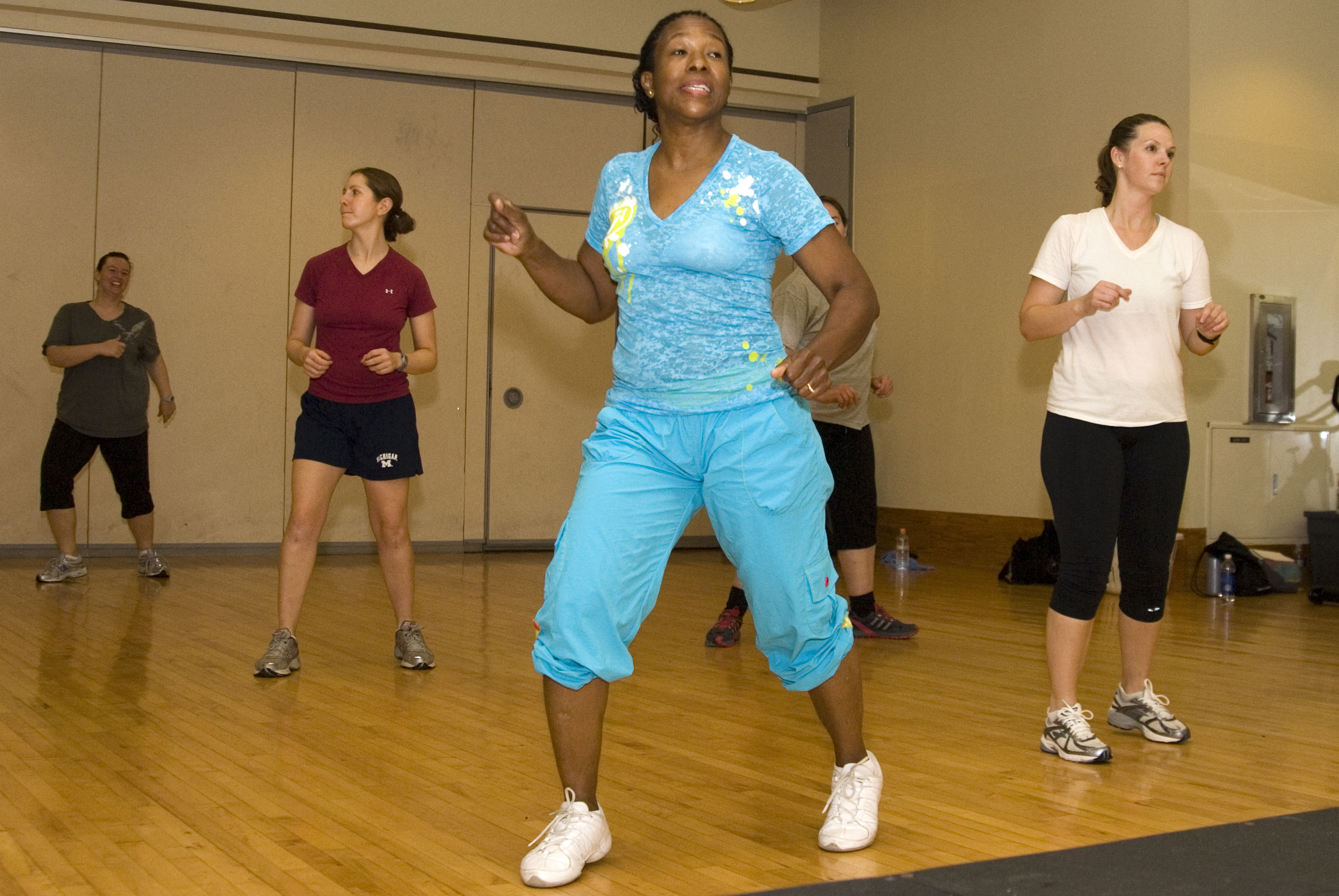 Zumba helps Wolf Pack 'dance' into fitness > Kunsan Air Base > Kunsan ...