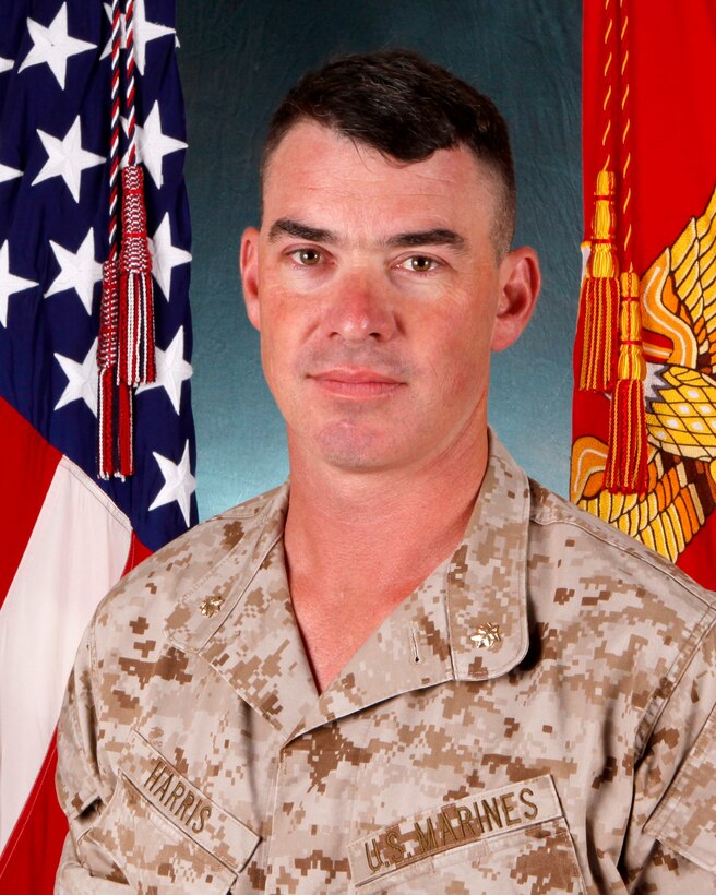 Harris Cmd Photo.JPG