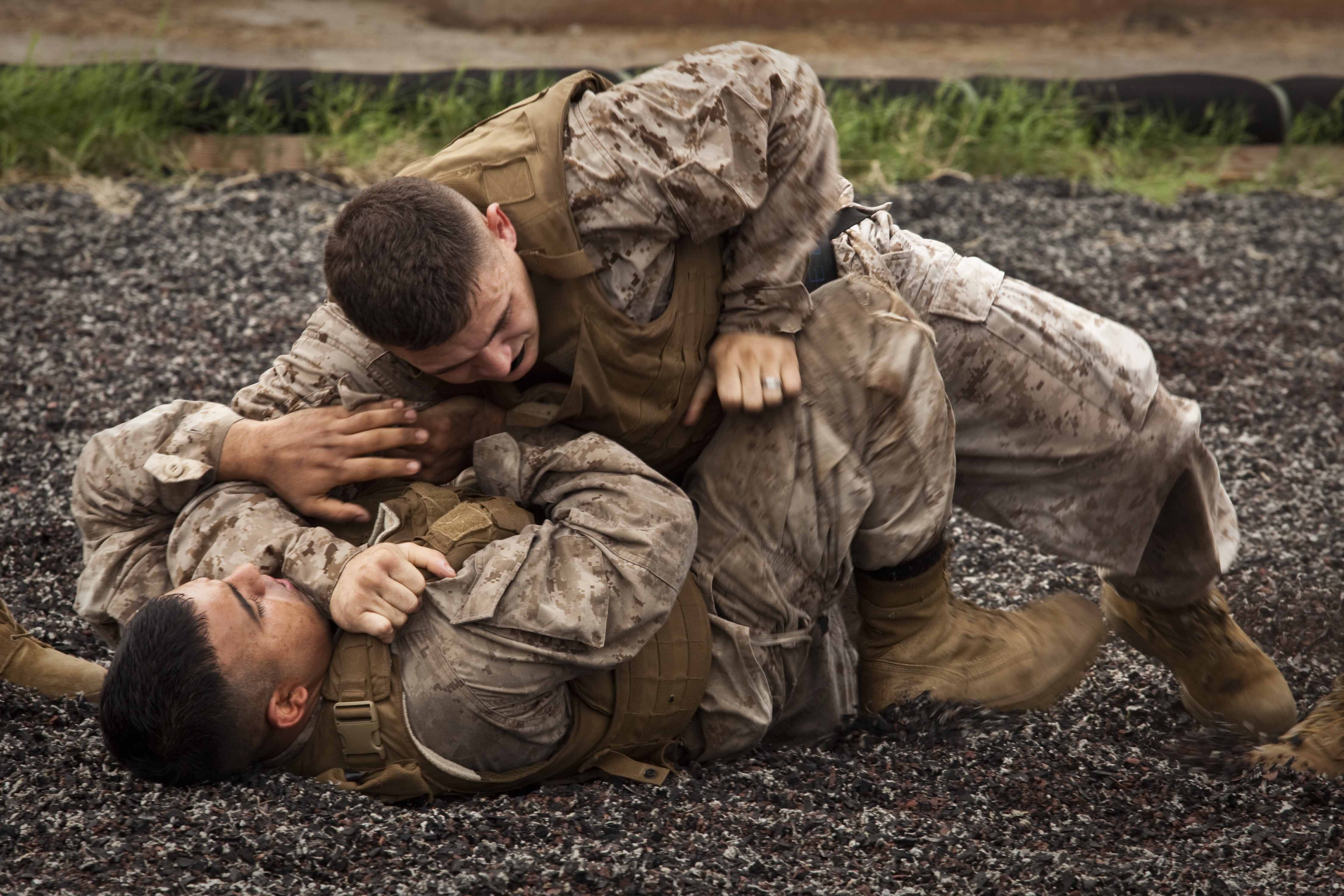 What it Takes: Conquering the Perfect Combat Fitness Test > Marine ...