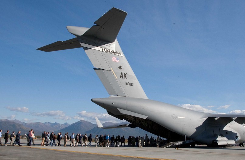 Civic leaders get closer look at base > Pacific Air Forces > Article ...