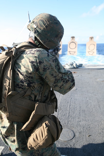 31st Marine Expeditionary Unit remains combat ready while afloat > 31st ...