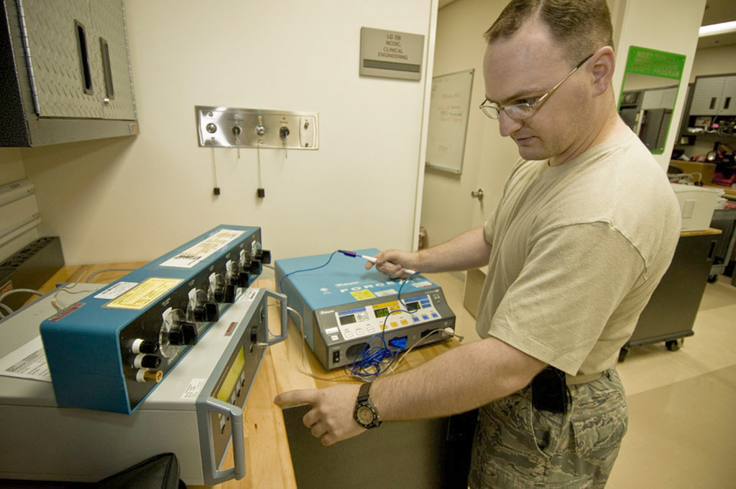 BMETs deliver lifeline to hospital logistics > Air Force > Display