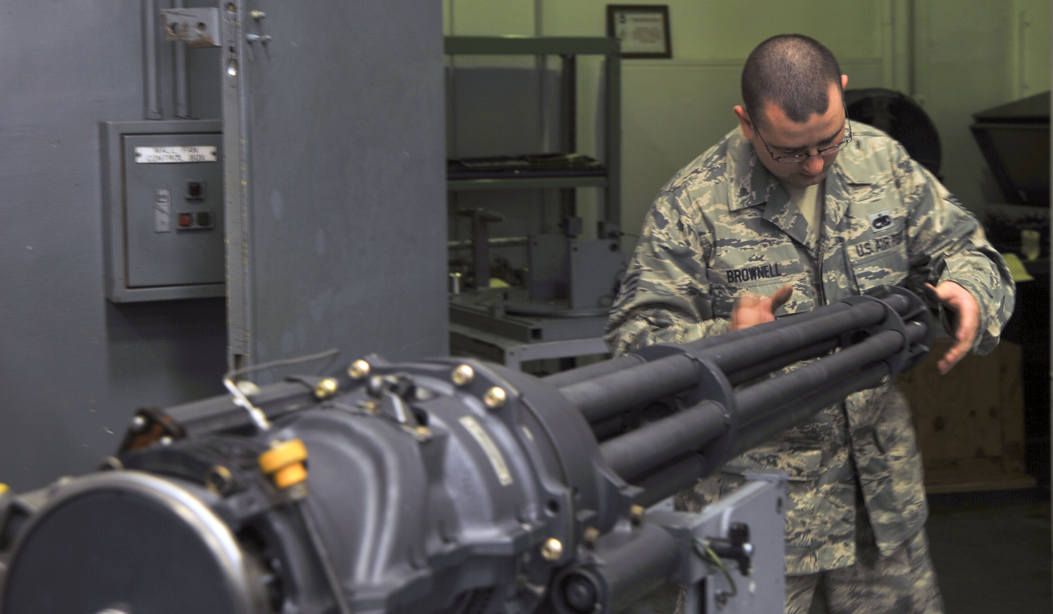 Weapon Armament Airman aid F-16 combat capabilities > Misawa Air Base ...