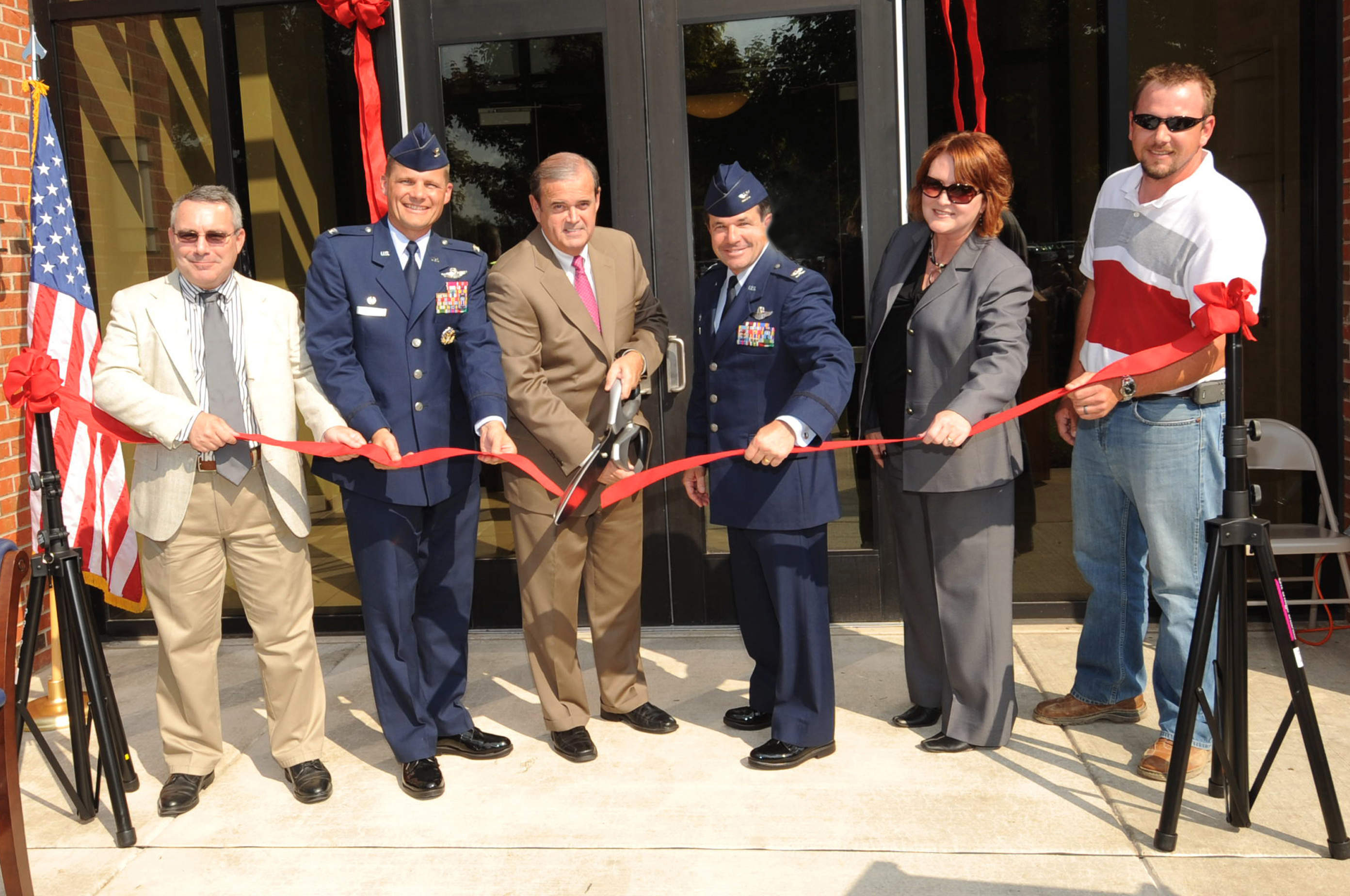 New facility supports Total Force Integration > Scott Air Force Base ...