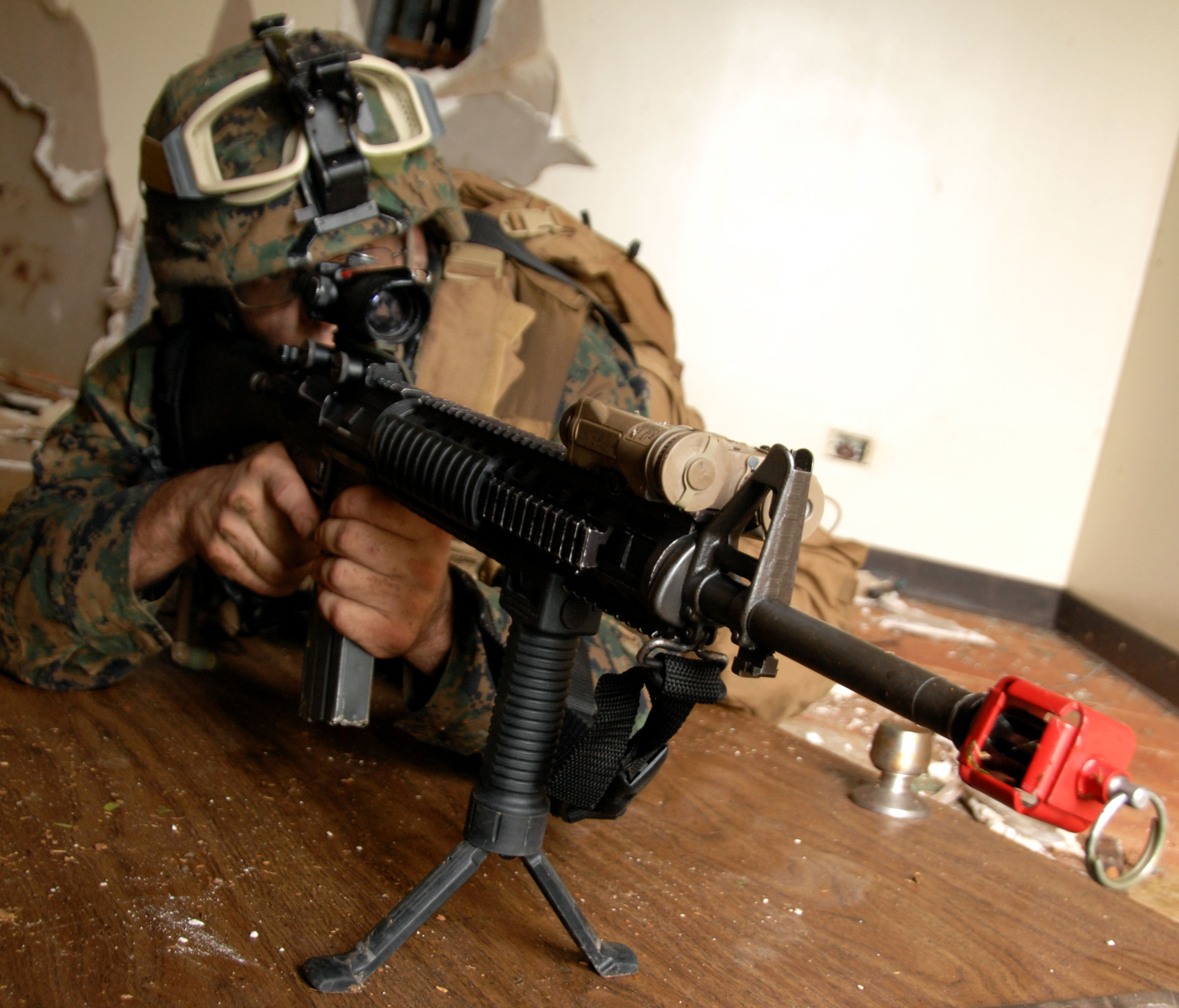 Marines, 736 SFS train together during Valiant Shield exercise ...