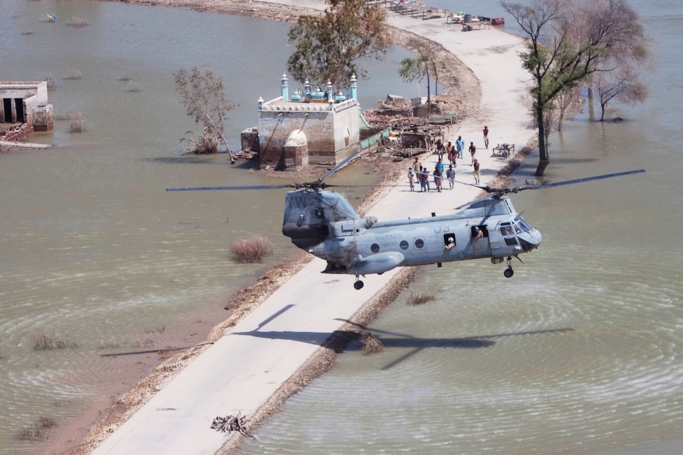 Marines reach milestone during Pakistan relief efforts > 15th Marine ...
