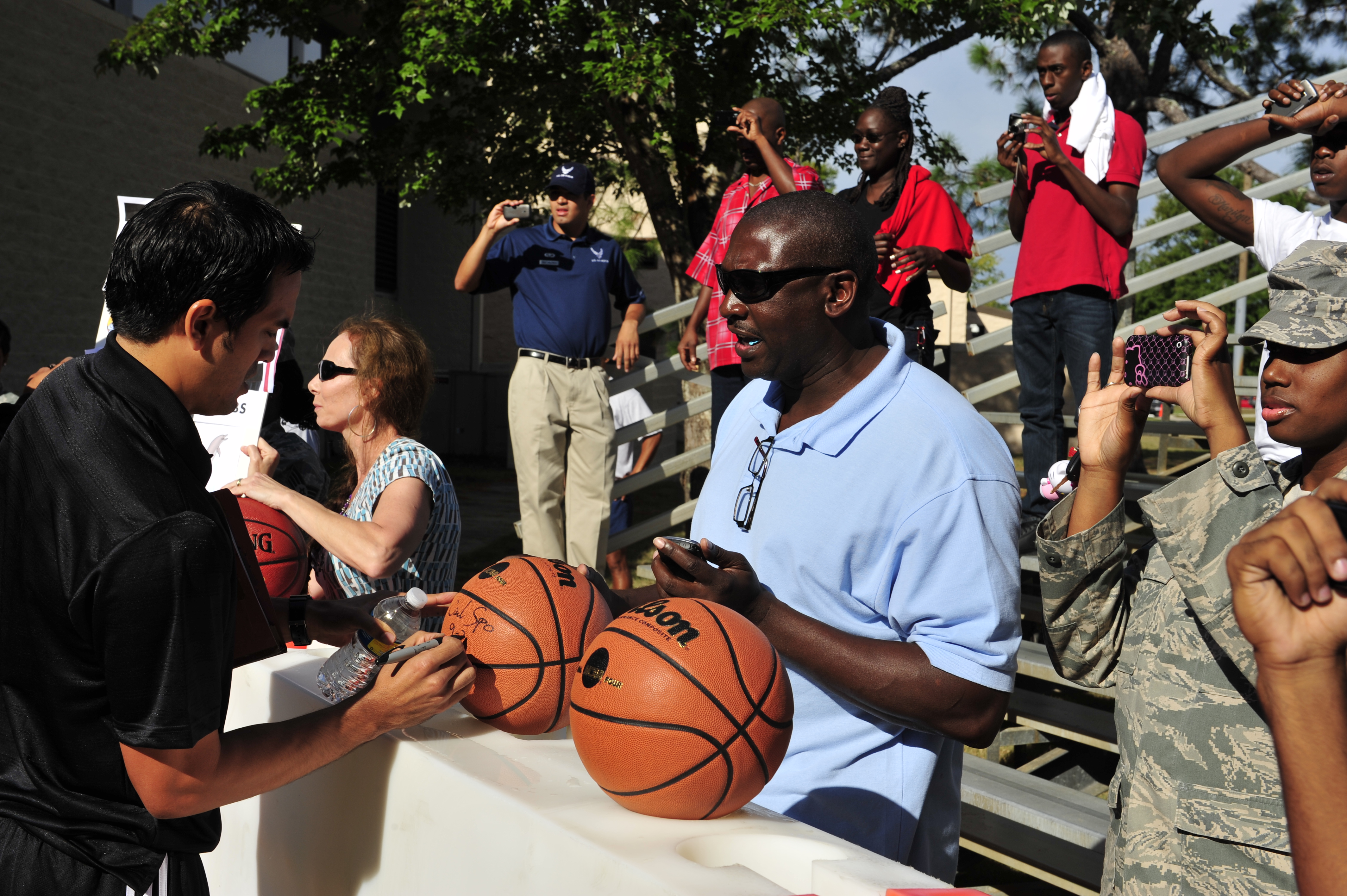 Miami HEAT's first practice draws a crowd > Hurlburt Field > Article ...