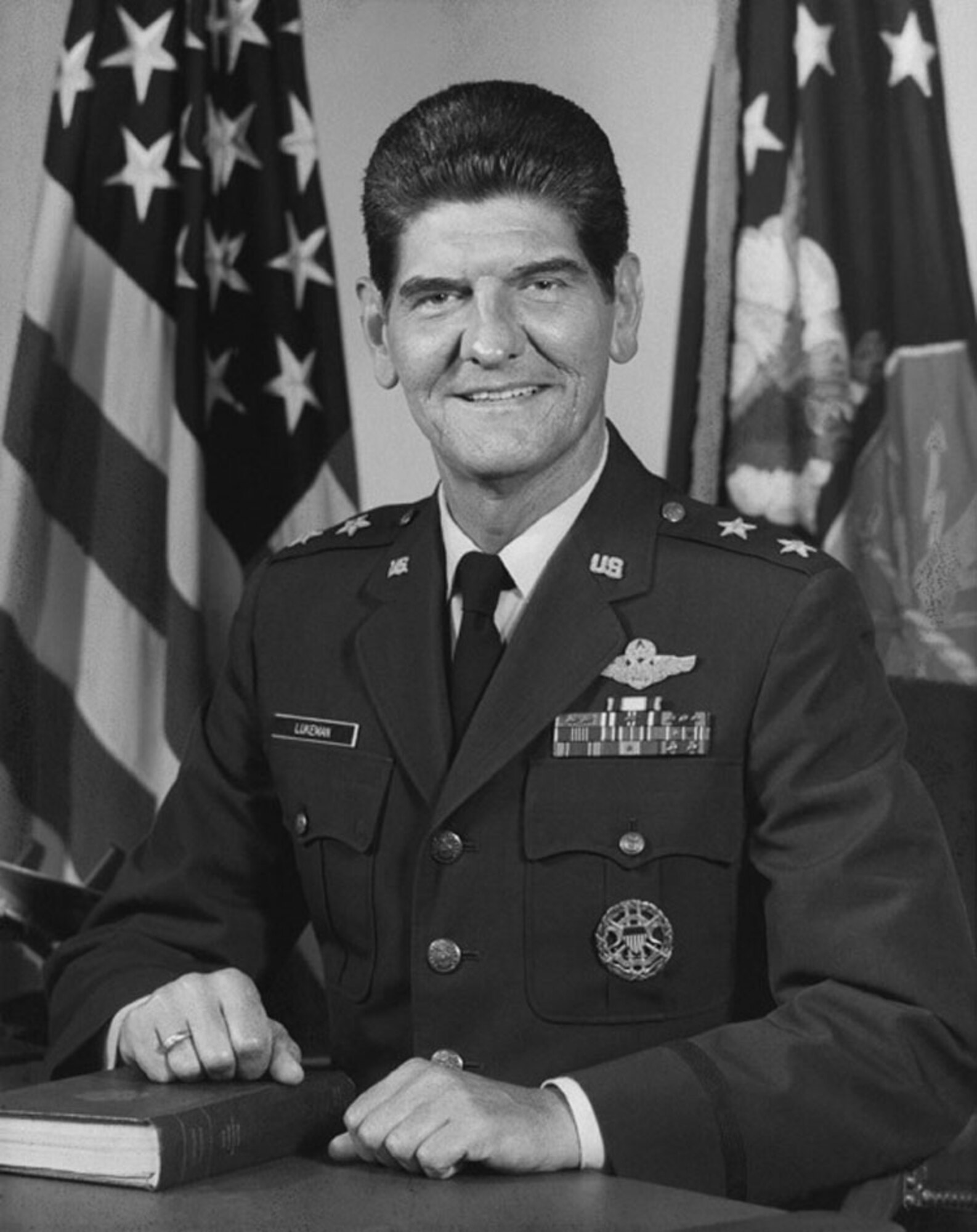 MAJOR GENERAL ROBERT P. LUKEMAN > Air Force > Biography Display