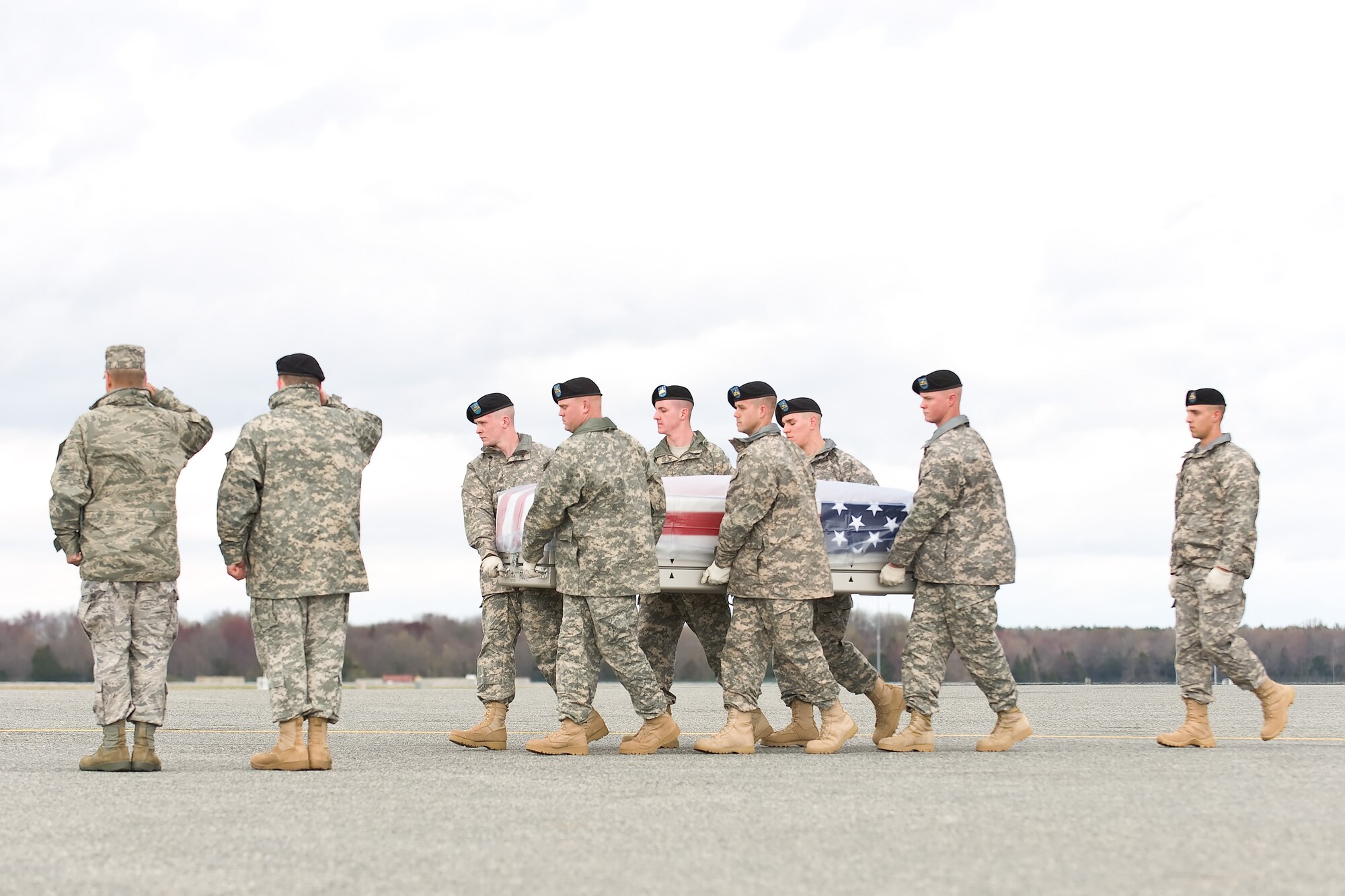 Army 1st Lt. Robert F. Welch III honored in dignified transfer April 5 ...