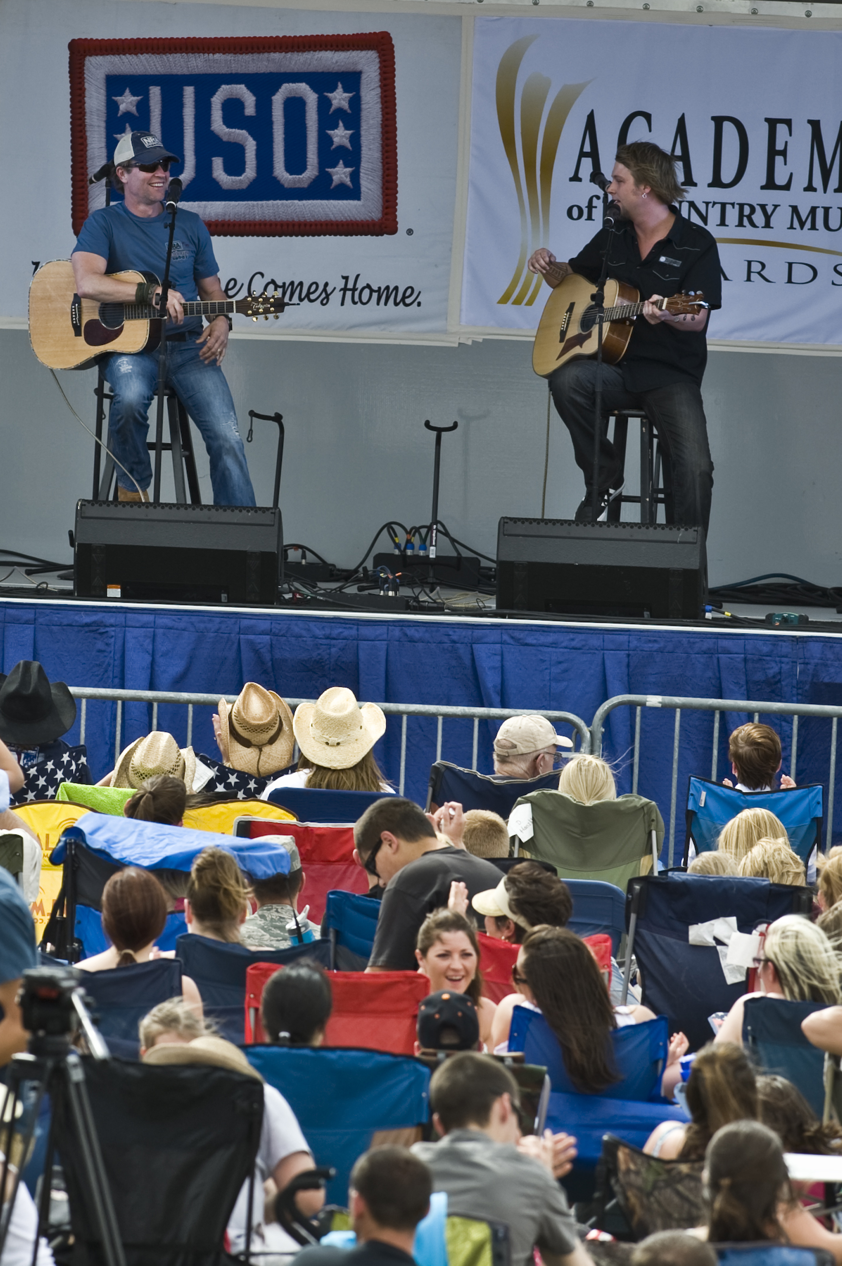 Nellis hosts the Academy of Country Music USO Concert