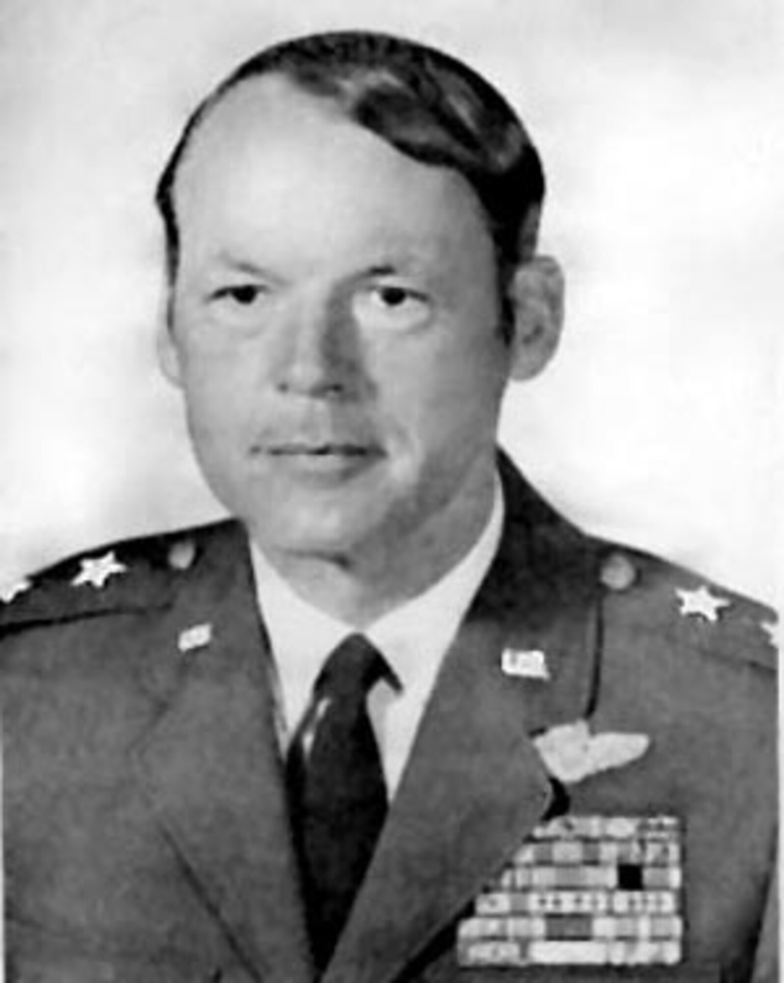 MAJOR GENERAL HENRY L. WARREN > Air Force > Biography Display