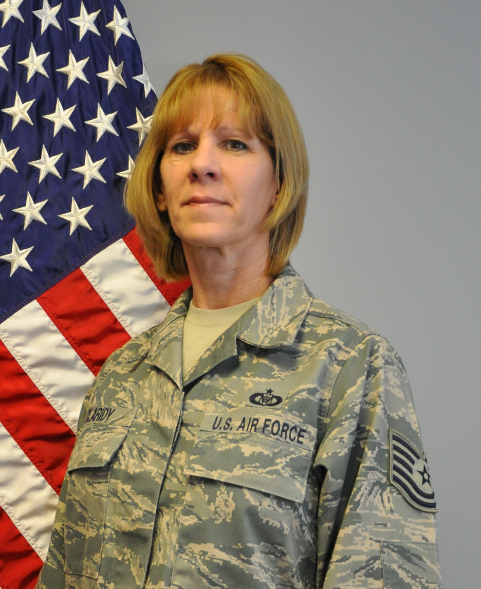 445th OG reservist wins Fourth Air Force award > 445th Airlift Wing ...