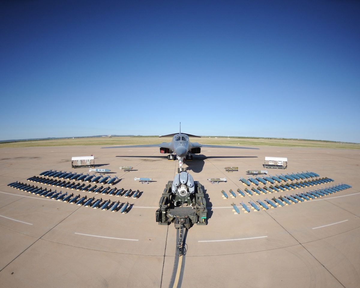 7 MUNS showcases first-ever B-1 capability layout > Dyess Air Force ...